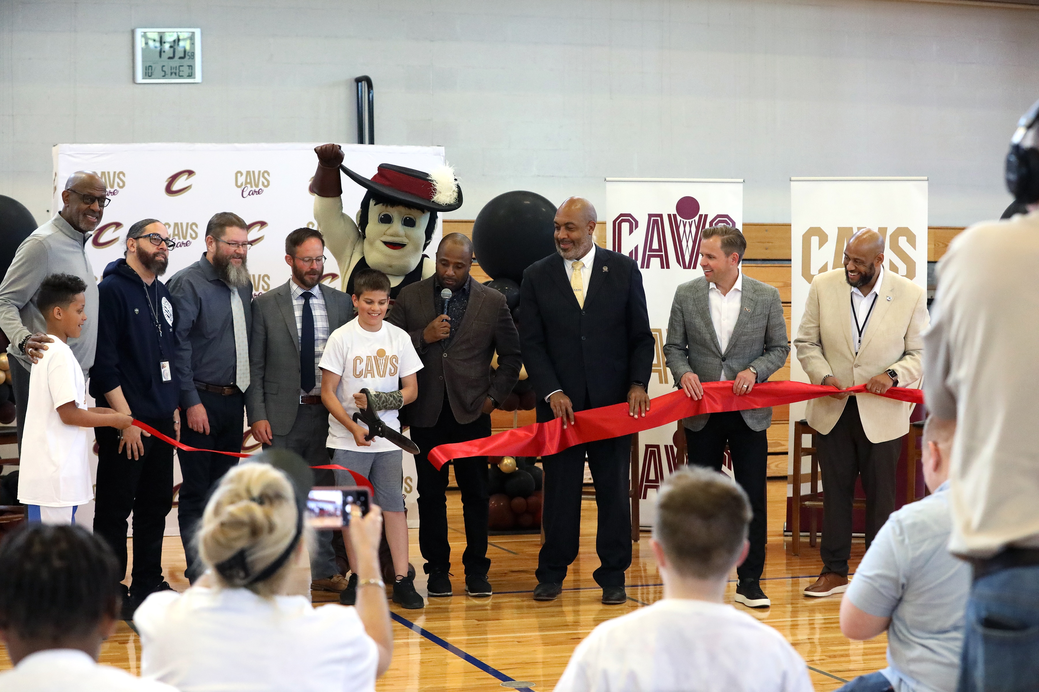 Cavs and City of Cleveland Unveil Thirteenth Refurbished Gymnasium at ...
