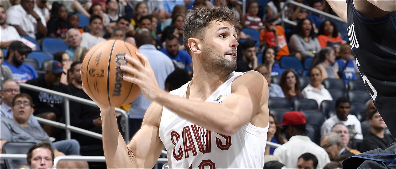 Raul Running with the Cavs | NBA.com