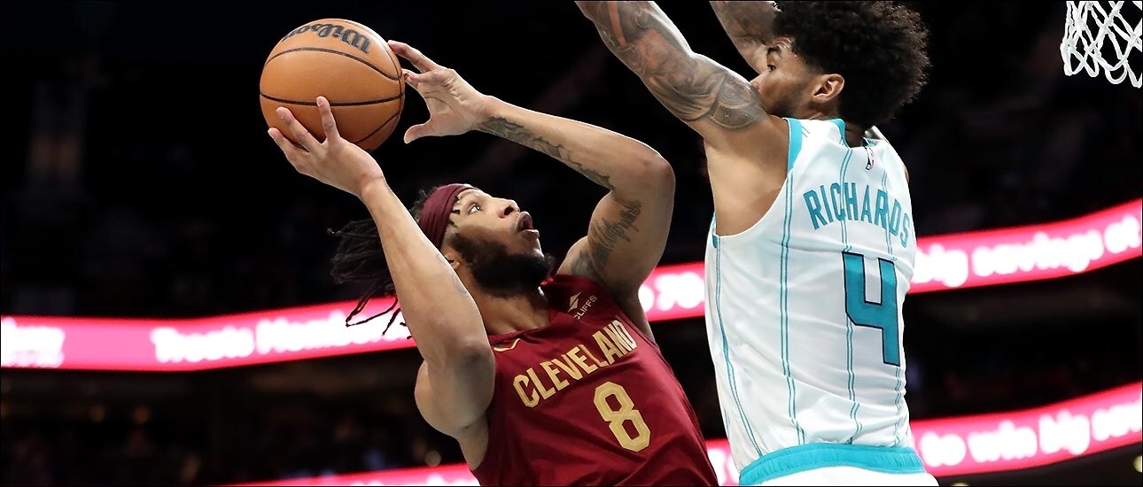 Stevens' Season in Wine and Gold | NBA.com