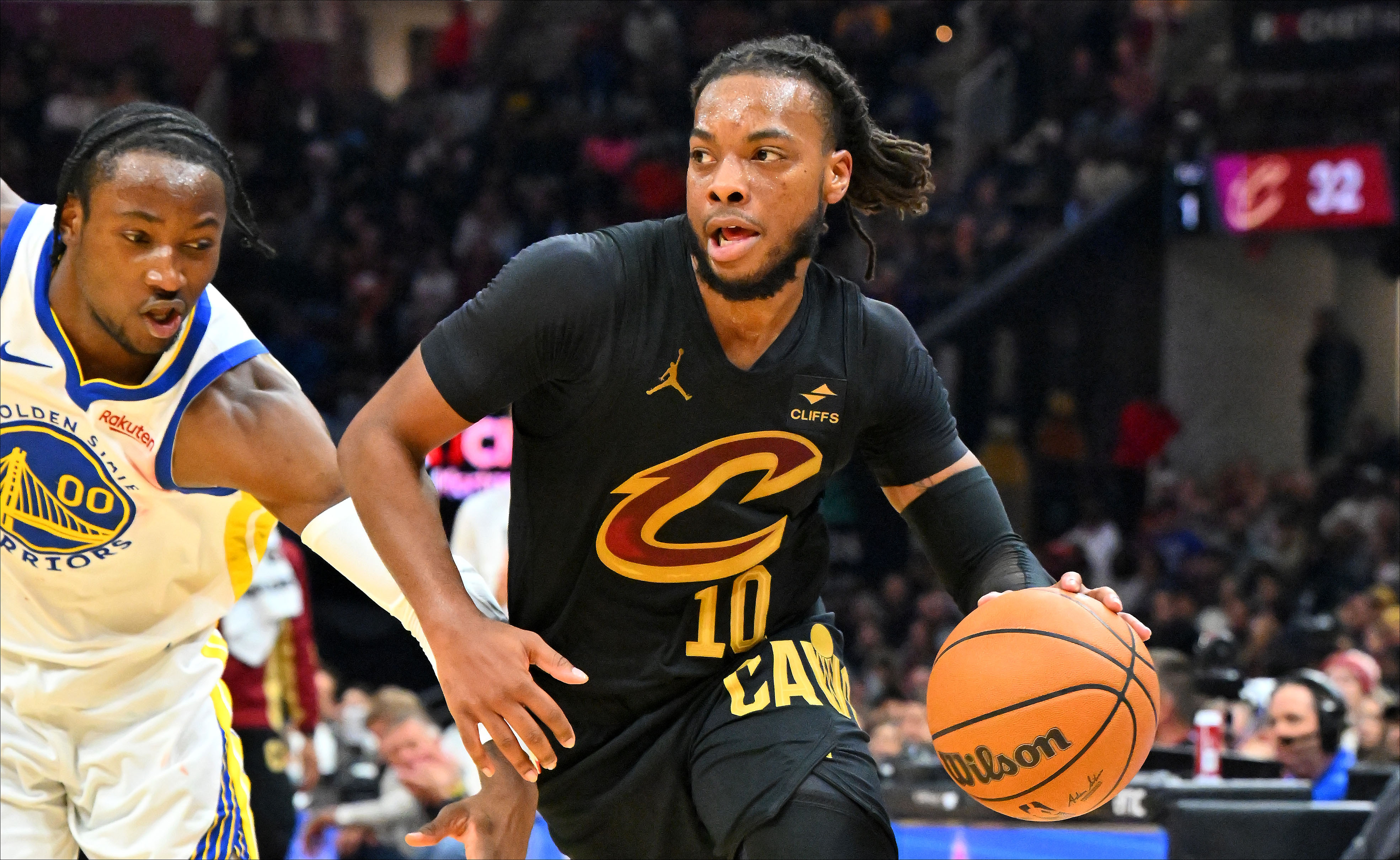 Cavs Use Balance Effort to Top Warriors on Sunday Night | NBA.com