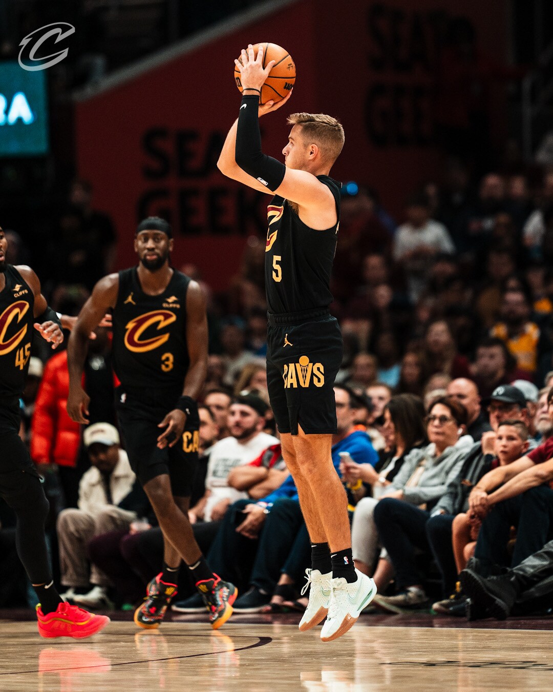 Cavs vs Lakers Through the Lens