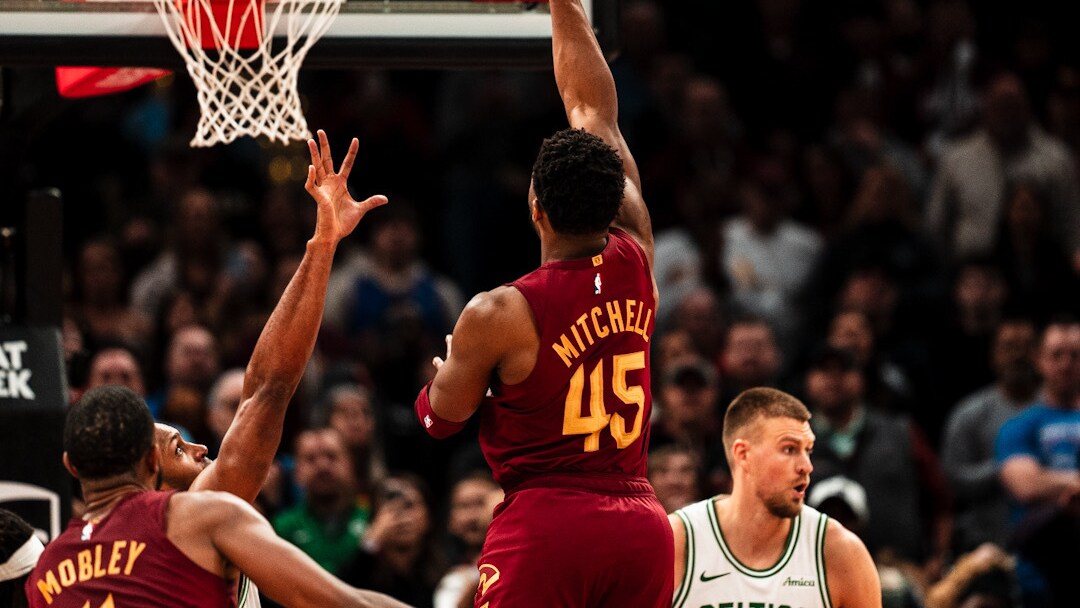 Donovan Mitchell | Guard | Cleveland Cavaliers | NBA.com