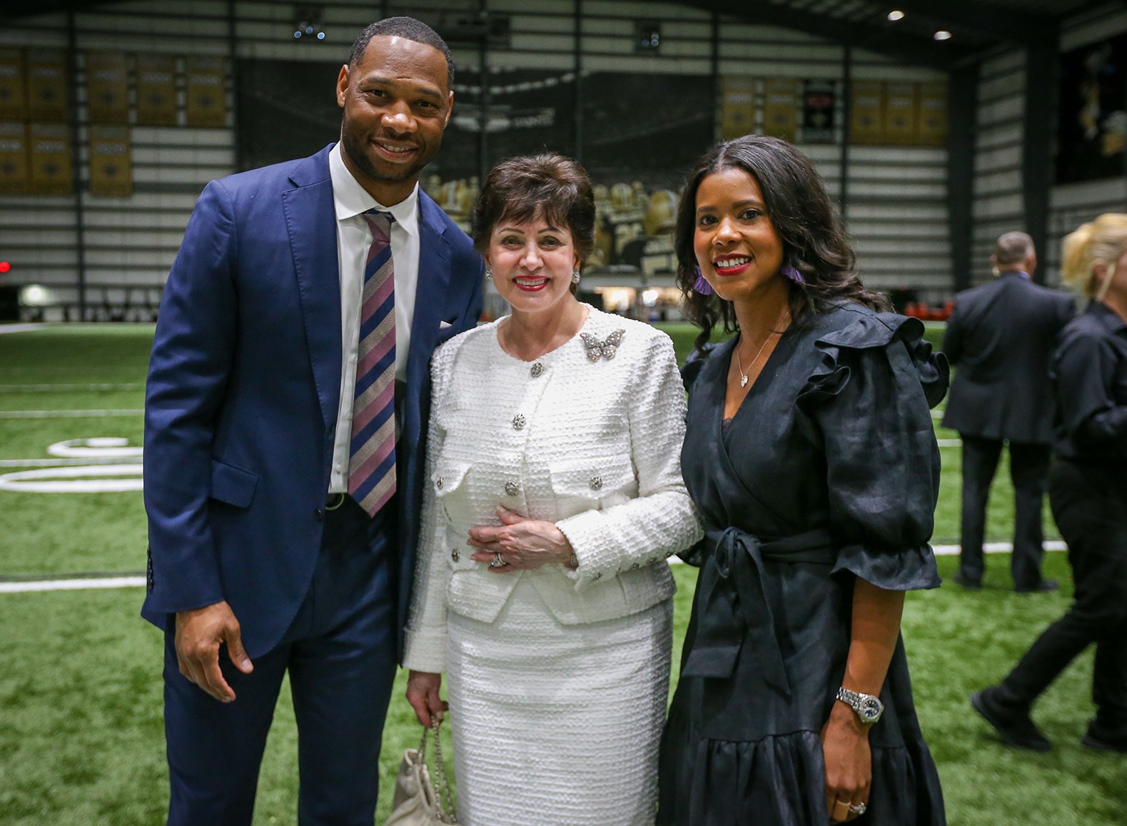 Photos: Gayle Benson receives 2021 Loving Cup Award Photo Gallery | NBA.com