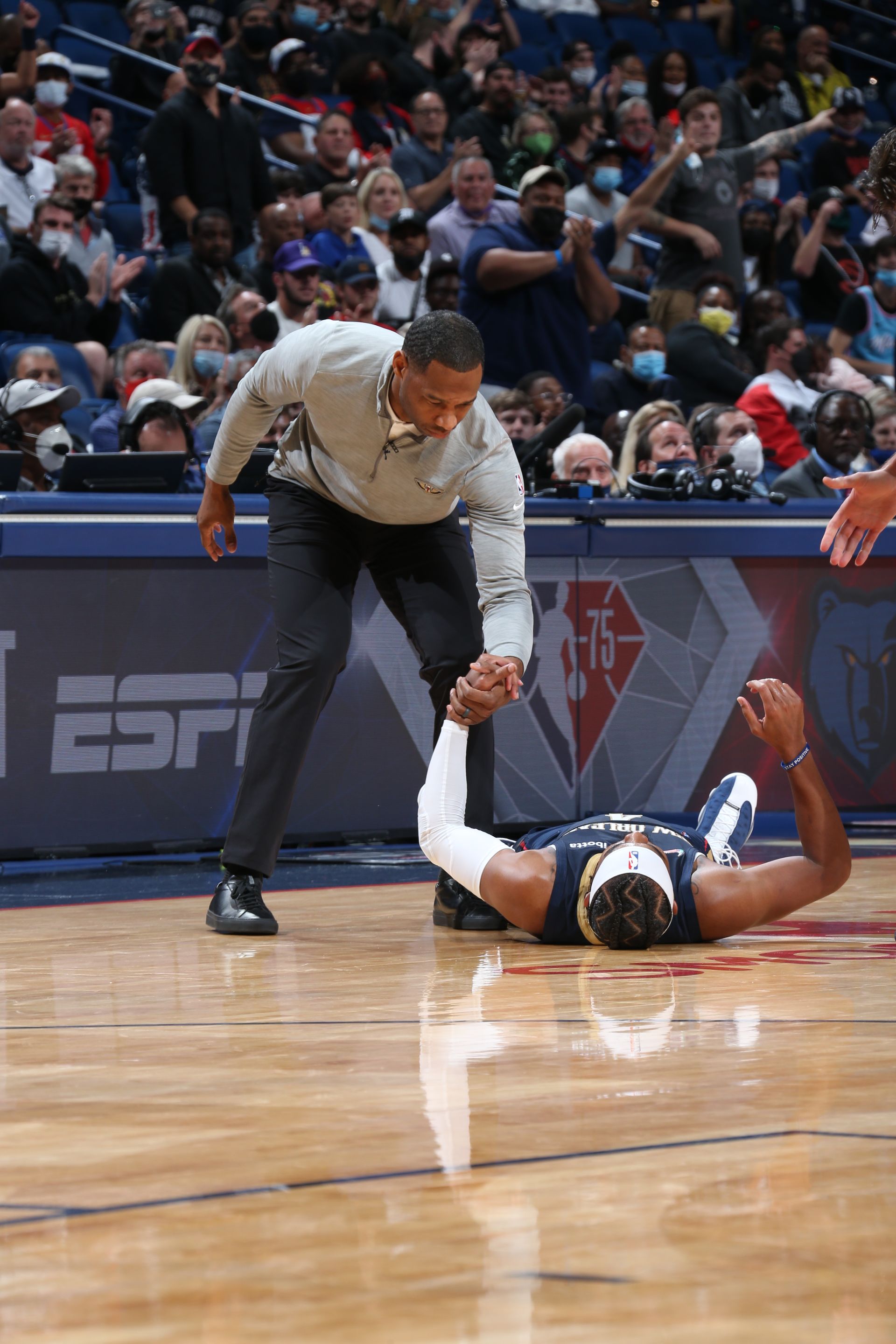 Photos: Head Coach Willie Green | Best of Year 1 Photo Gallery | NBA.com