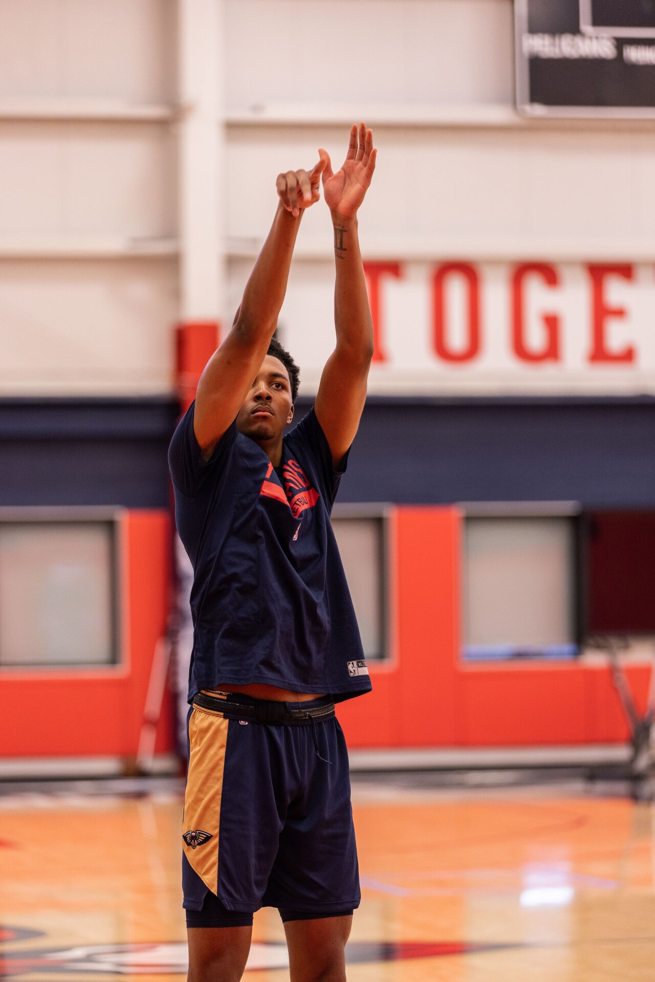 Larry Nance Jr. compares his former Lakers squad to current Pelicans ...