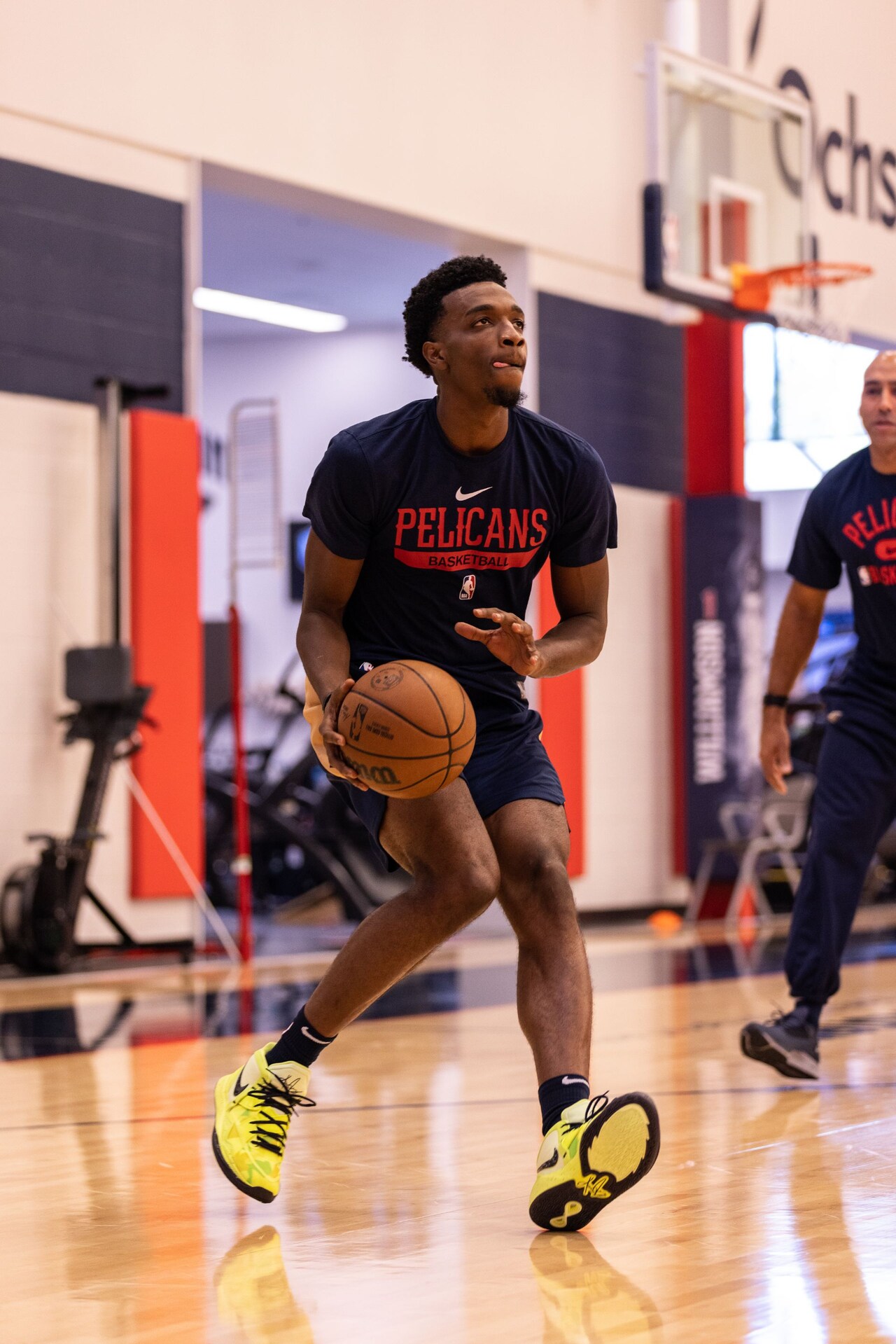 Larry Nance Jr. compares his former Lakers squad to current Pelicans ...