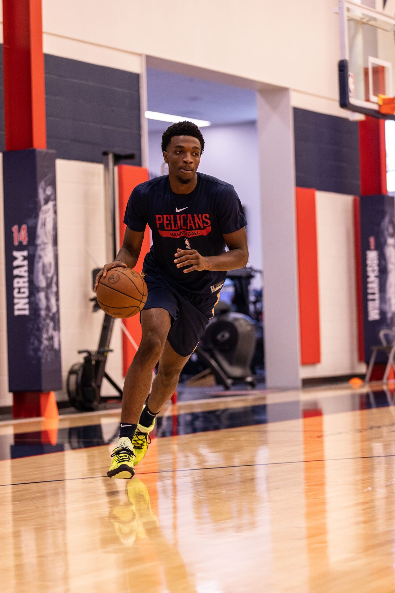 Larry Nance Jr. compares his former Lakers squad to current Pelicans ...