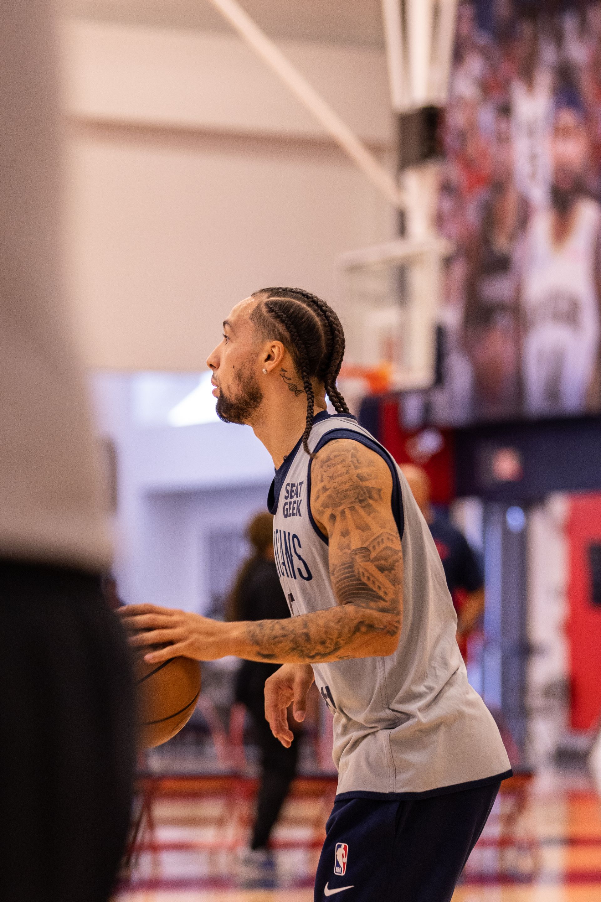 Larry Nance Jr. compares his former Lakers squad to current Pelicans ...