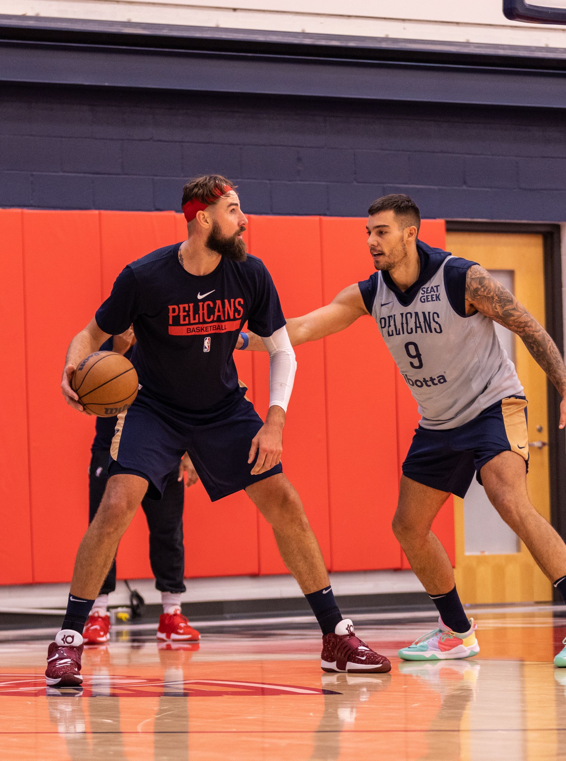 Larry Nance Jr. compares his former Lakers squad to current Pelicans – with one major difference ...