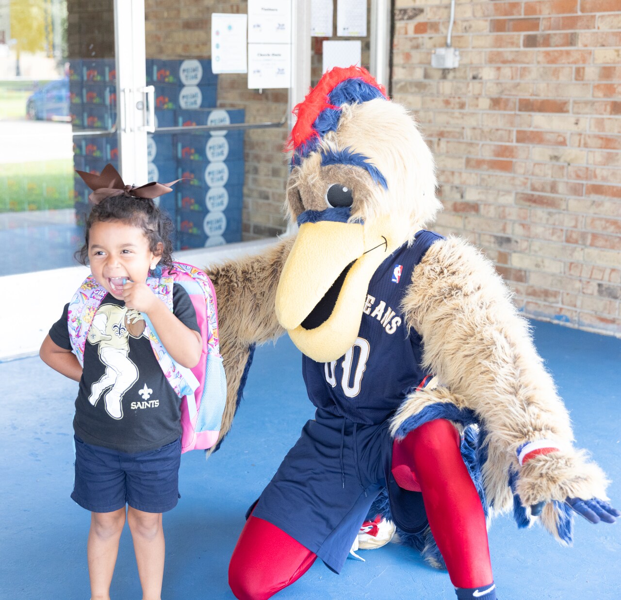 Photos: Pelicans, Shell provide reading kits for Grand Caillou ...