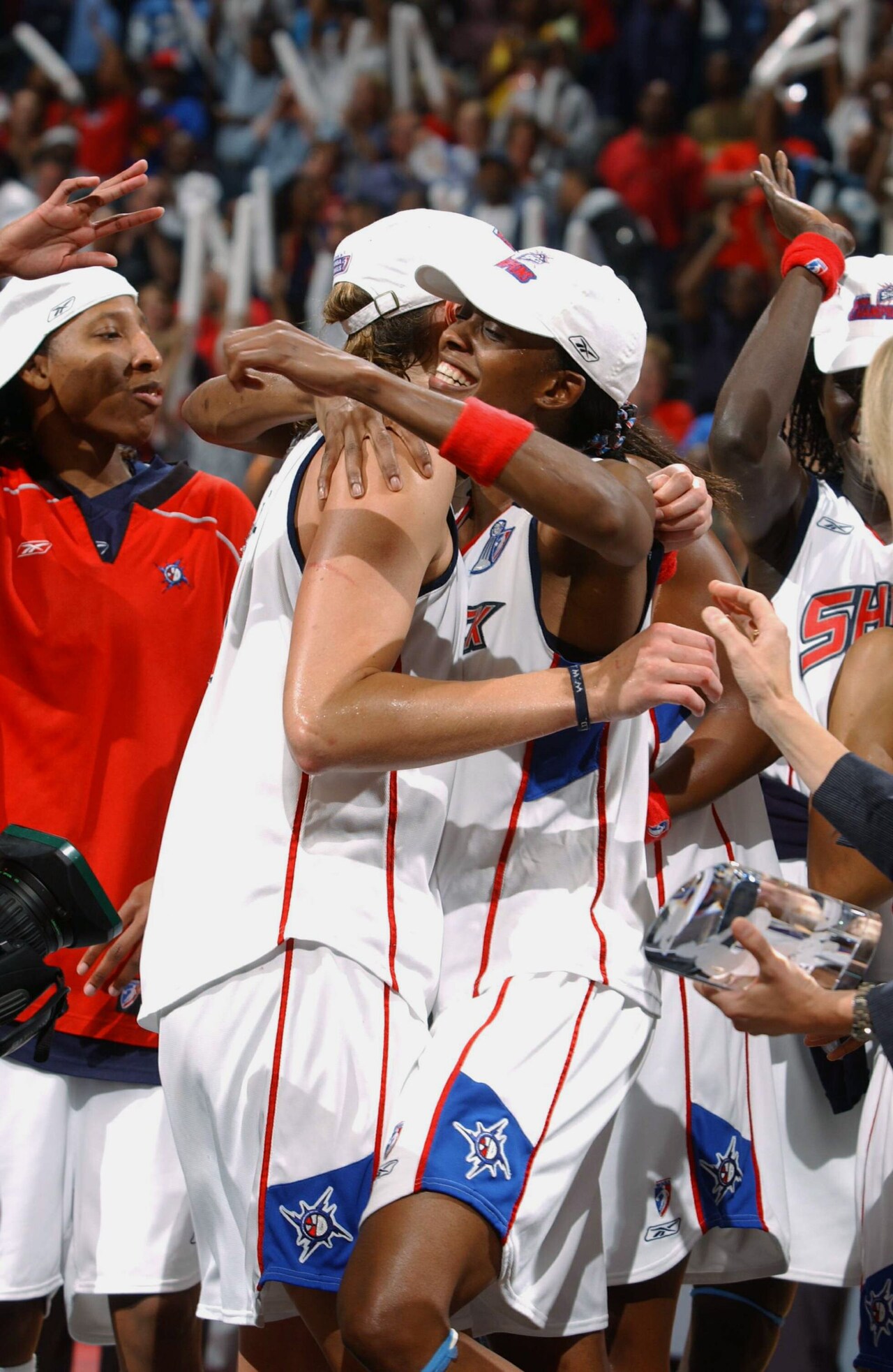 Photos: Swin Cash | WBNA Career Through the Years Photo Gallery | NBA.com