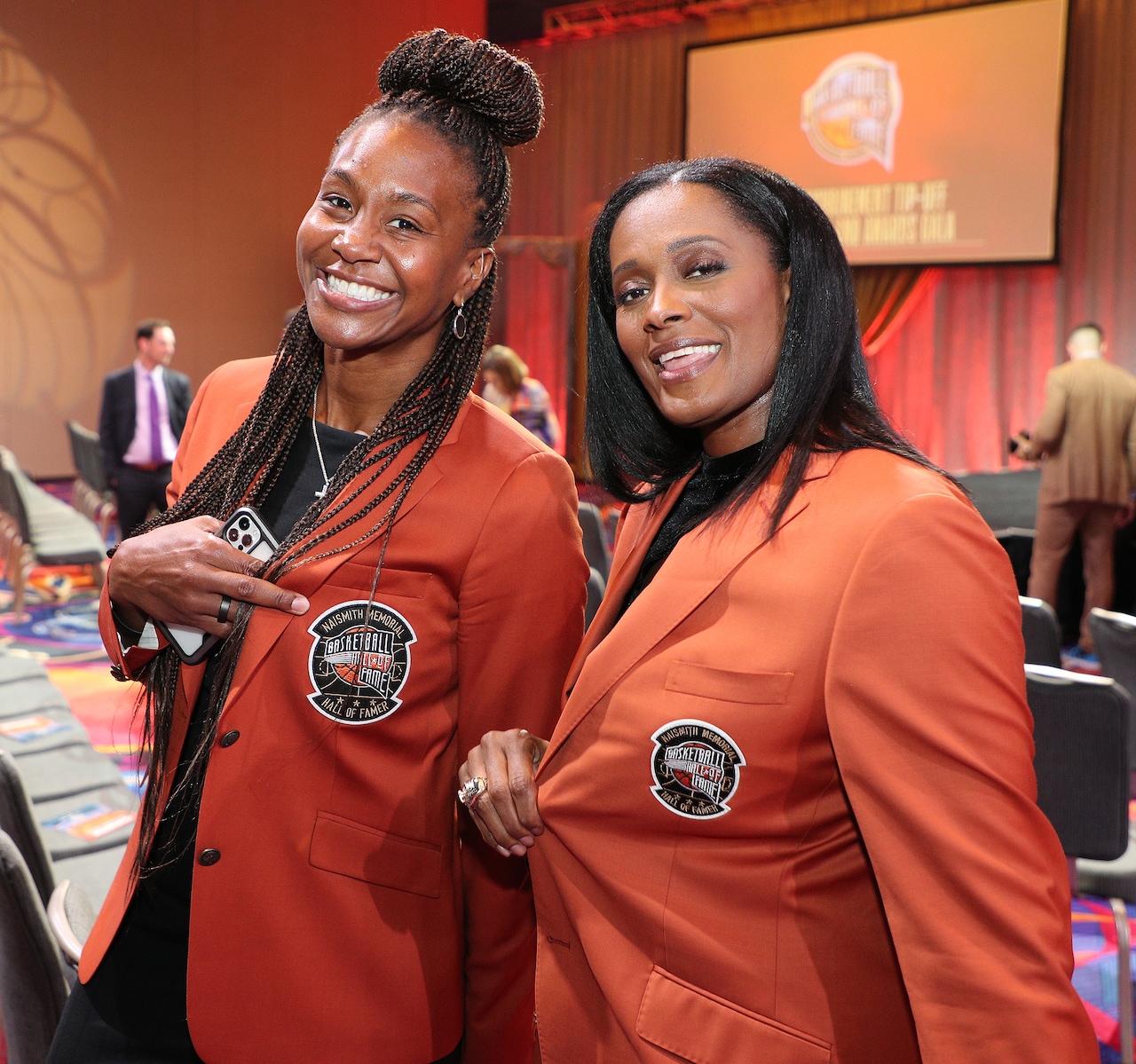 Photos: Swin Cash received Hall of Fame jacket with Class of 2022 | New Orleans Pelicans