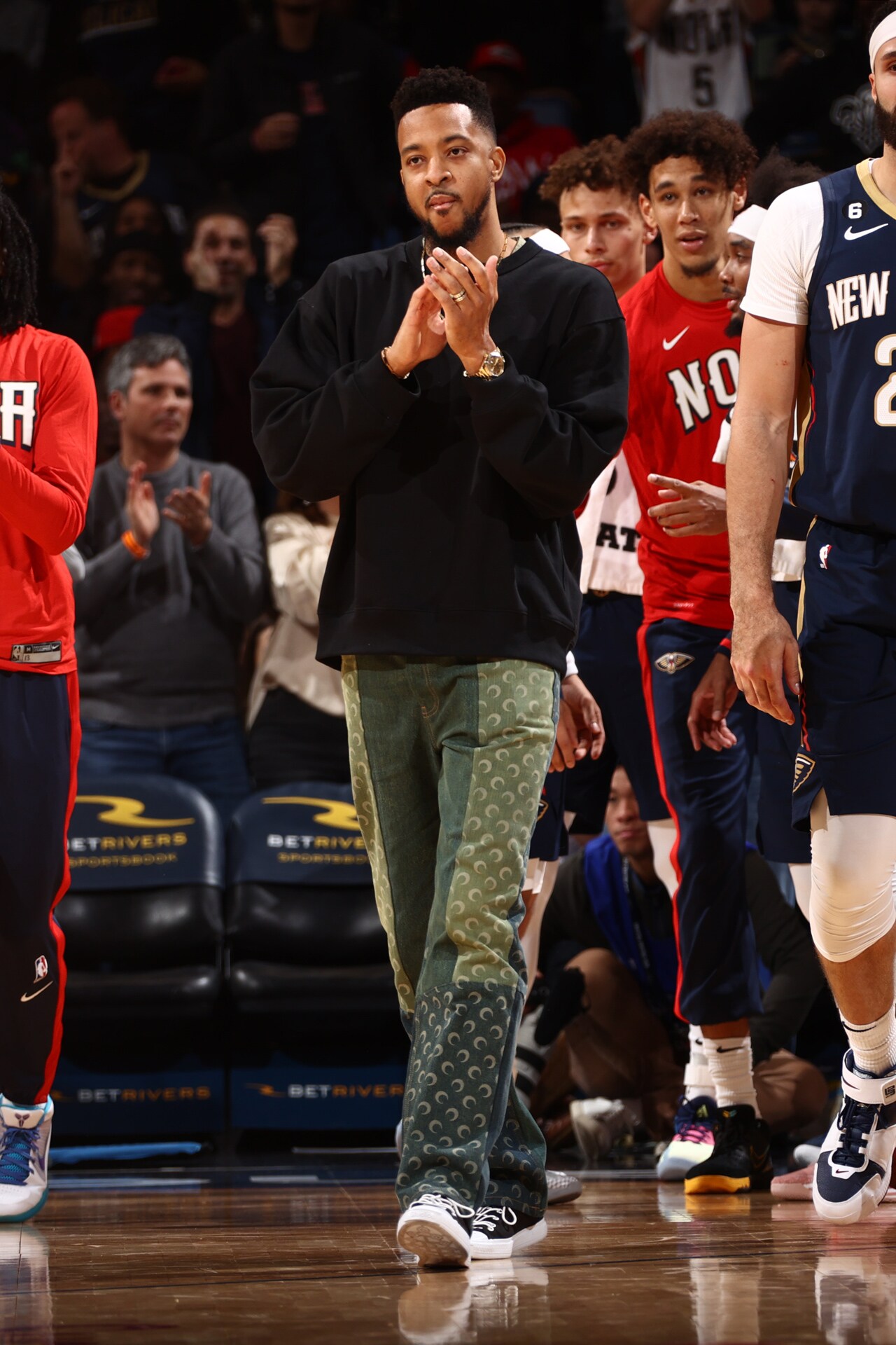 Photos: Pelicans vs. Raptors | Game Action 11/30 | New Orleans Pelicans Photo Gallery | NBA.com