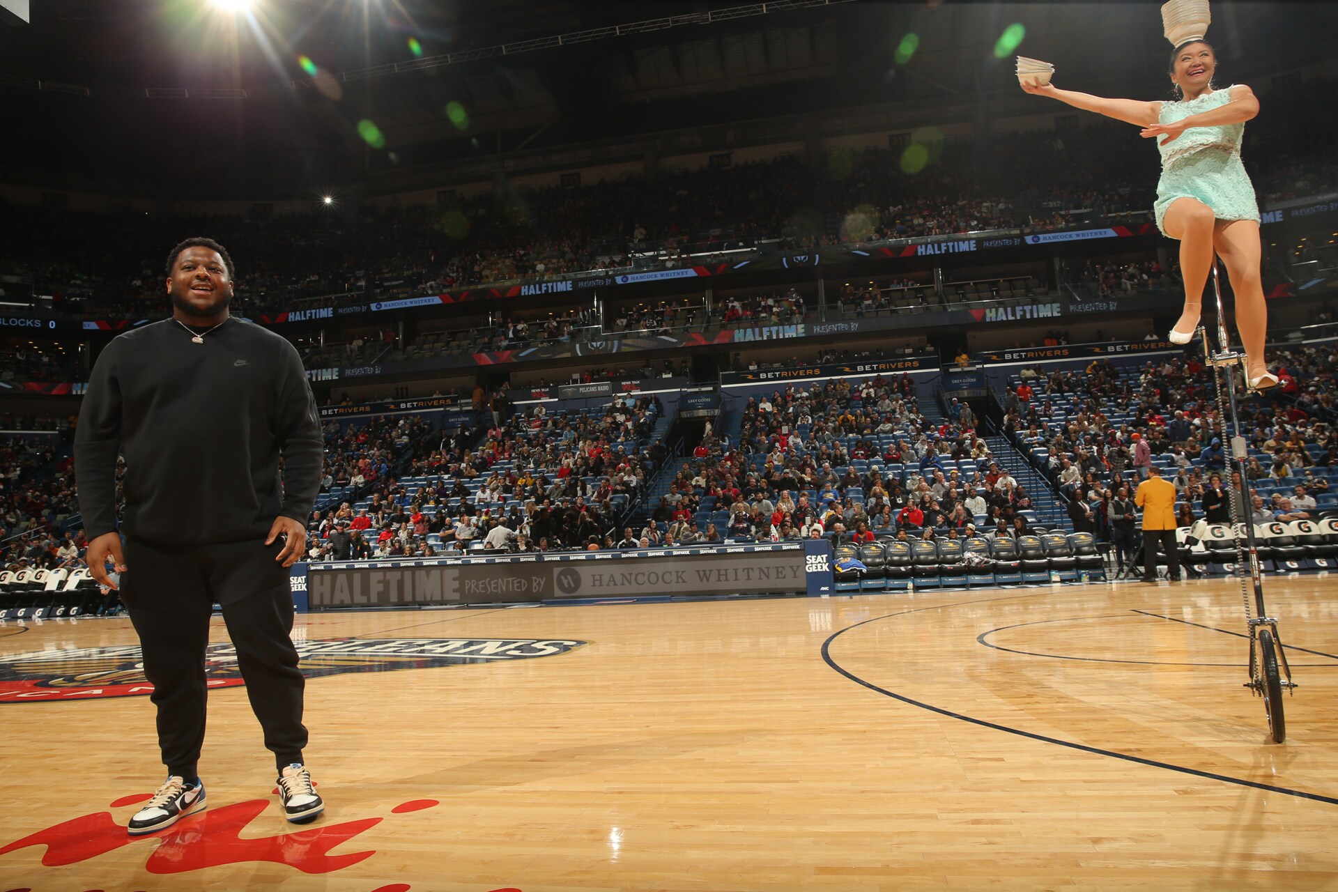 Photos: Pelicans vs. Warriors | Fans and Entertainment 11/21/22 Photo ...