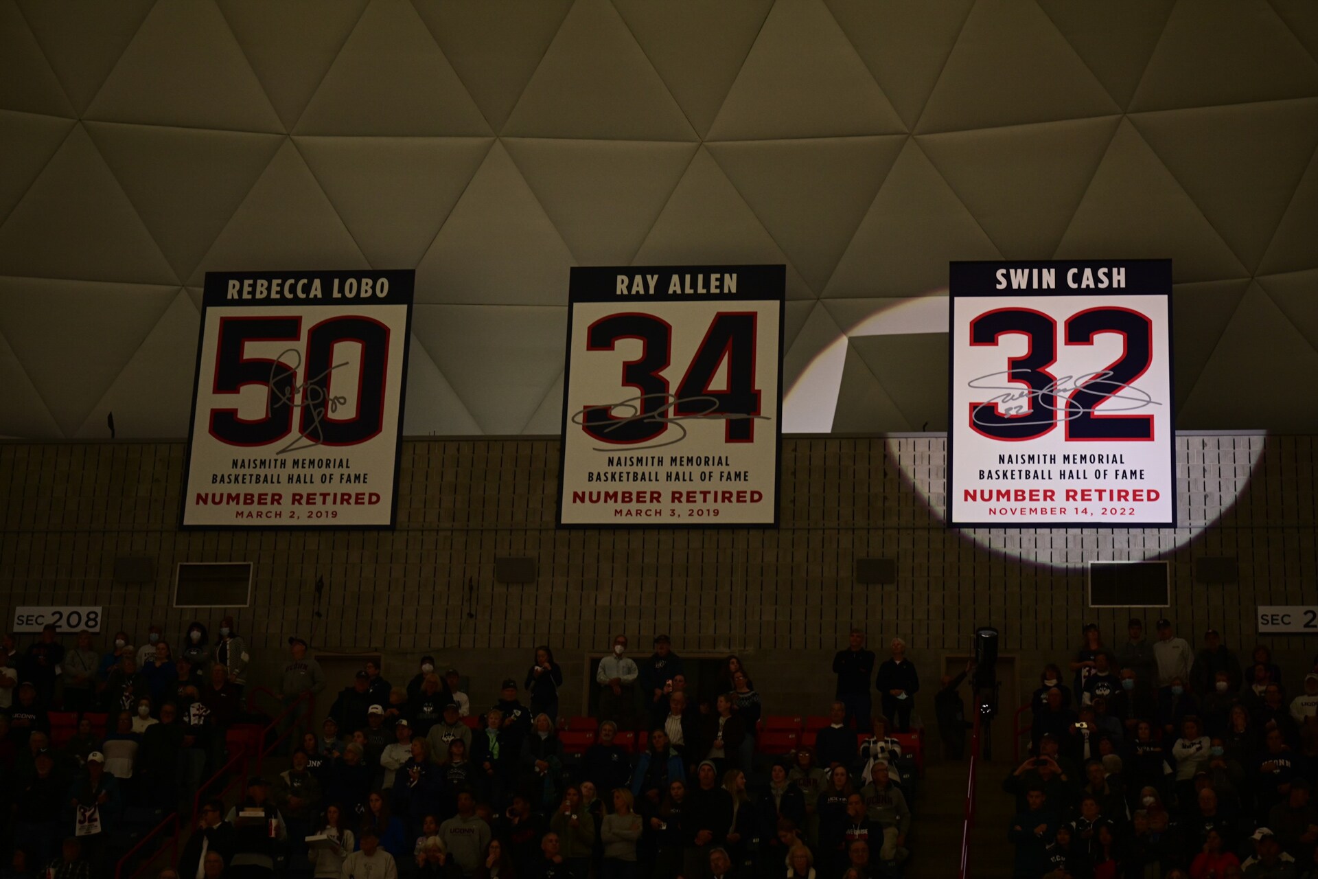 Photos: Swin Cash number retirement ceremony at UConn | Pelicans.com Photo Gallery | NBA.com