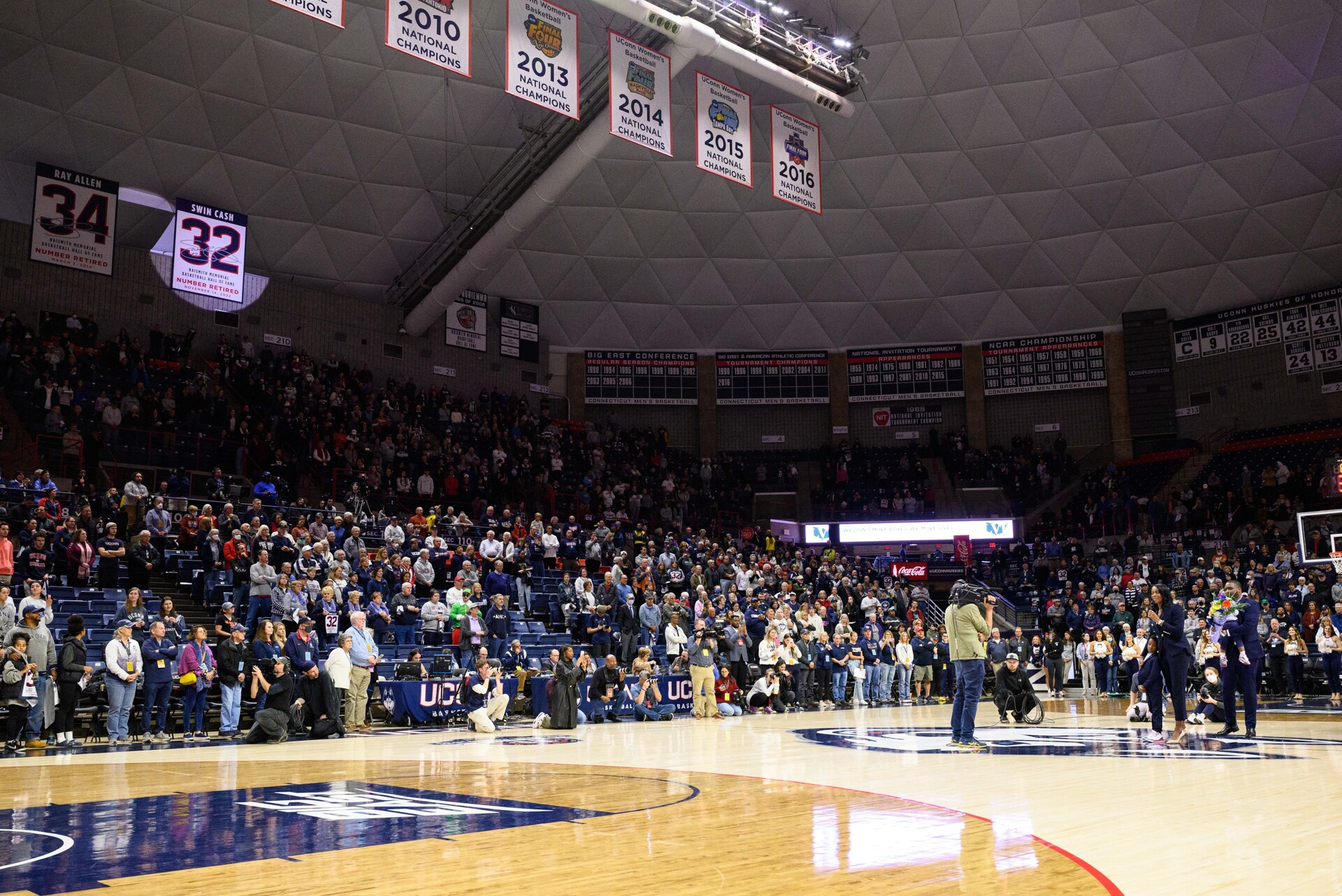 Photos: Swin Cash number retirement ceremony at UConn | Pelicans.com Photo Gallery | NBA.com