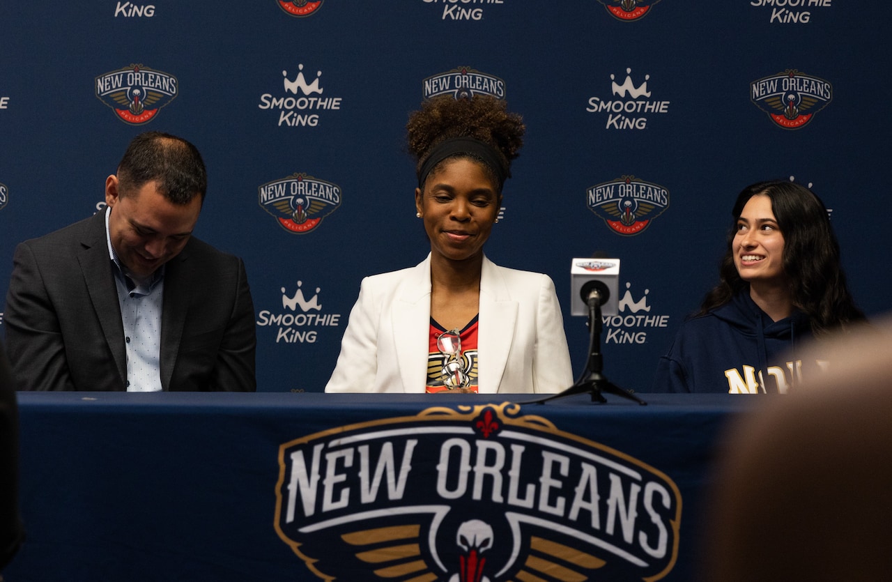 Photos: CJ McCollum hosts press conference for aspiring journalists ...