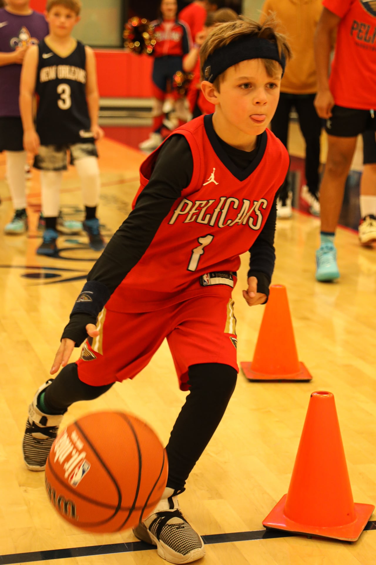 Photos: Pelicans, Northwestern Mutual host youth basketball clinic ...