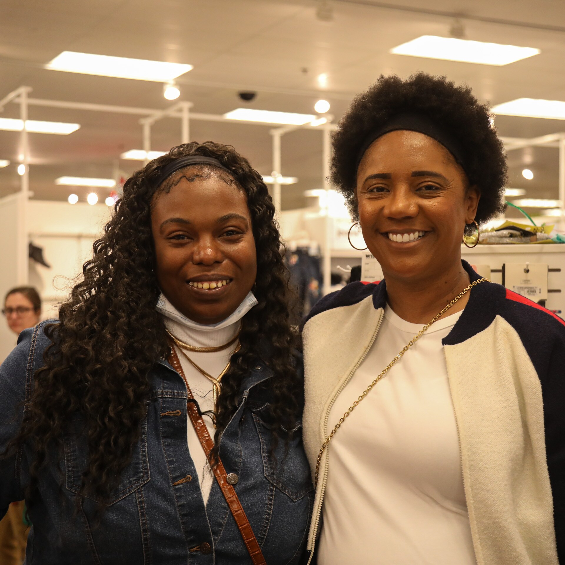 Photos: Zion Williamson's family hosts 'Shopping with Sharonda' holiday ...