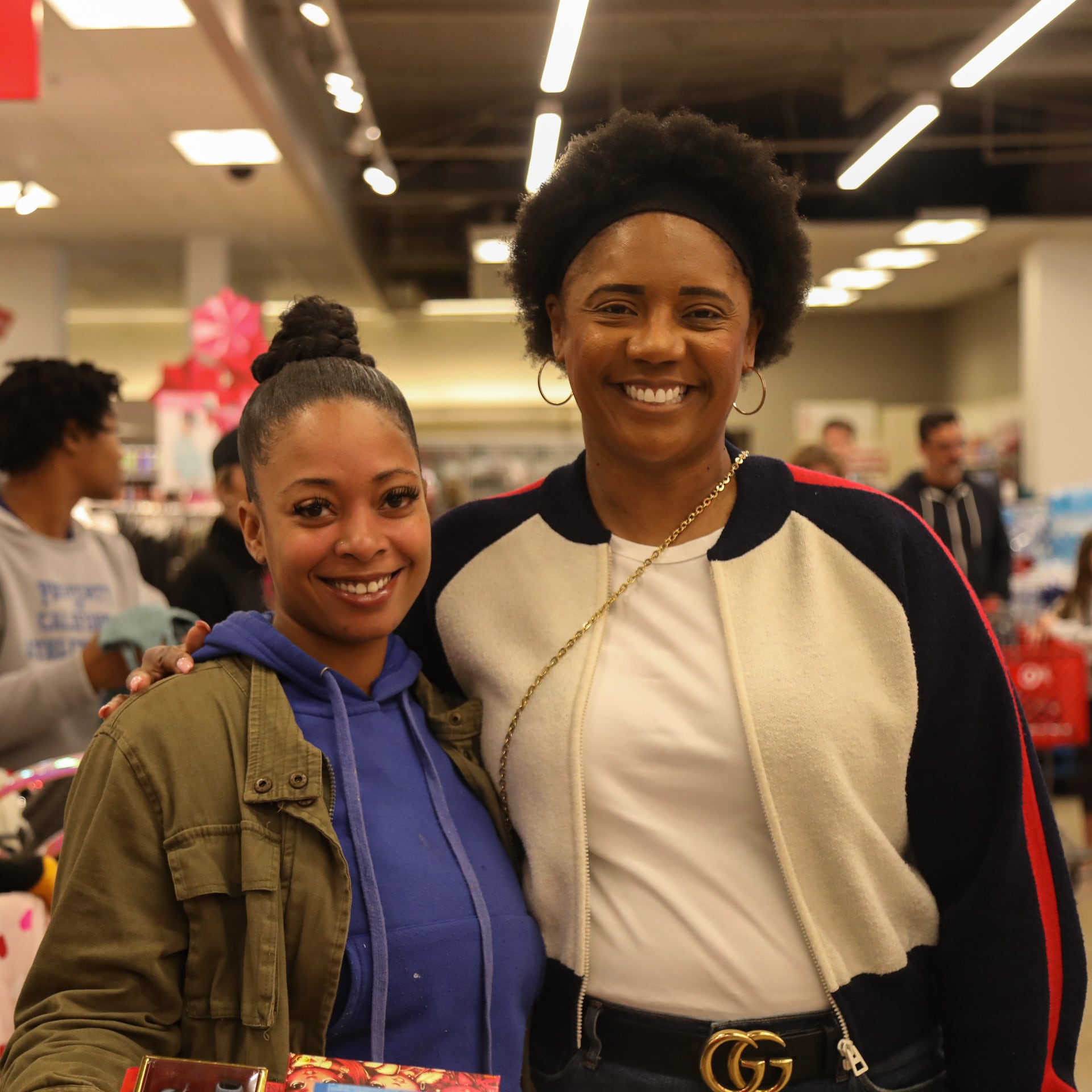 Photos: Zion Williamson's family hosts 'Shopping with Sharonda' holiday ...