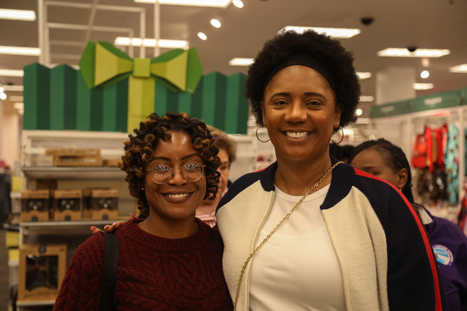 Photos: Zion Williamson's family hosts 'Shopping with Sharonda' holiday ...