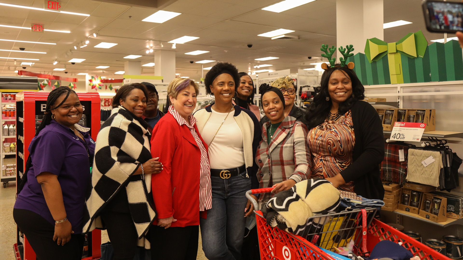Photos: Zion Williamson's family hosts 'Shopping with Sharonda' holiday ...
