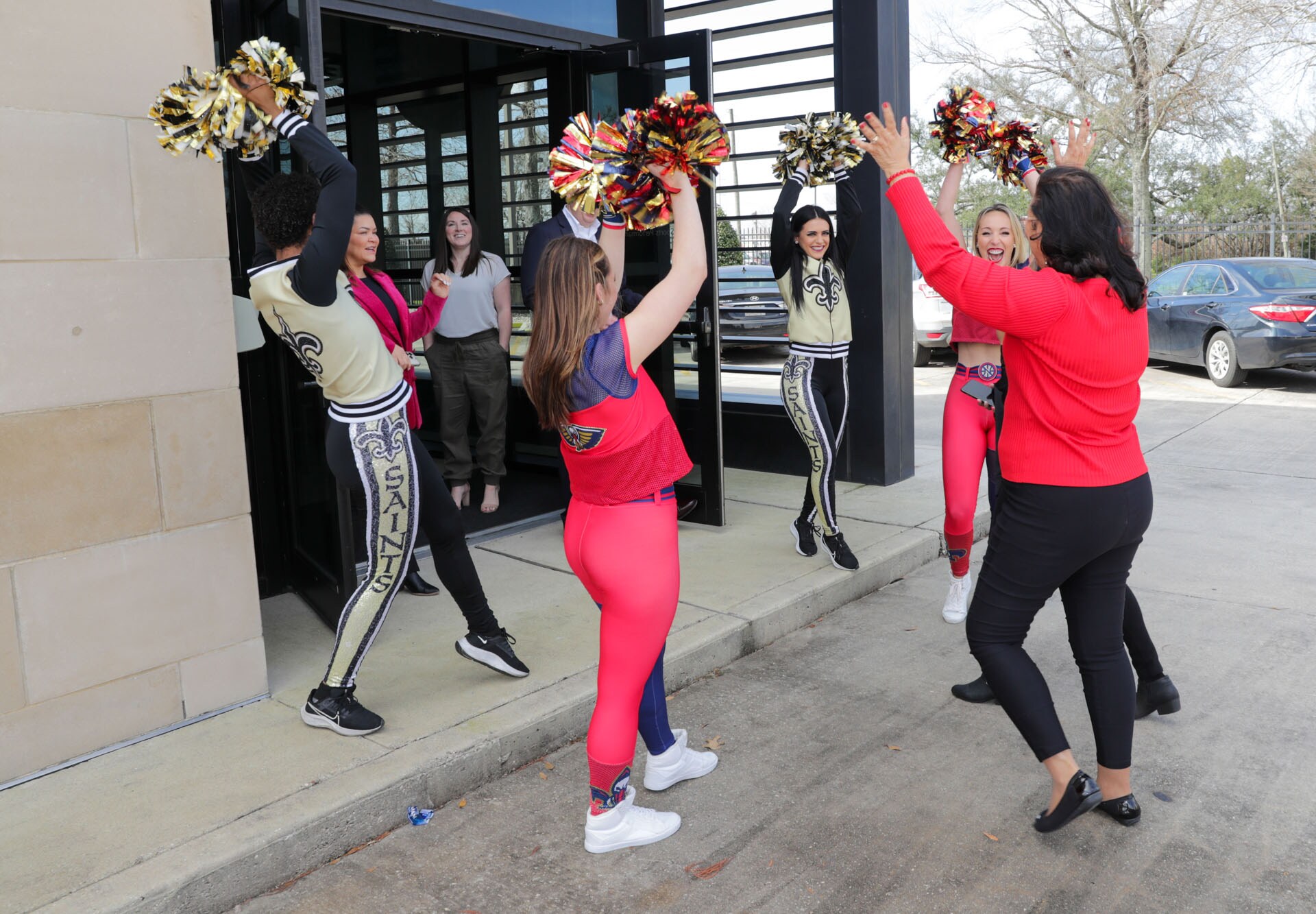 Photos: New Orleans Pelicans and Saints employee pep rally to honor ...