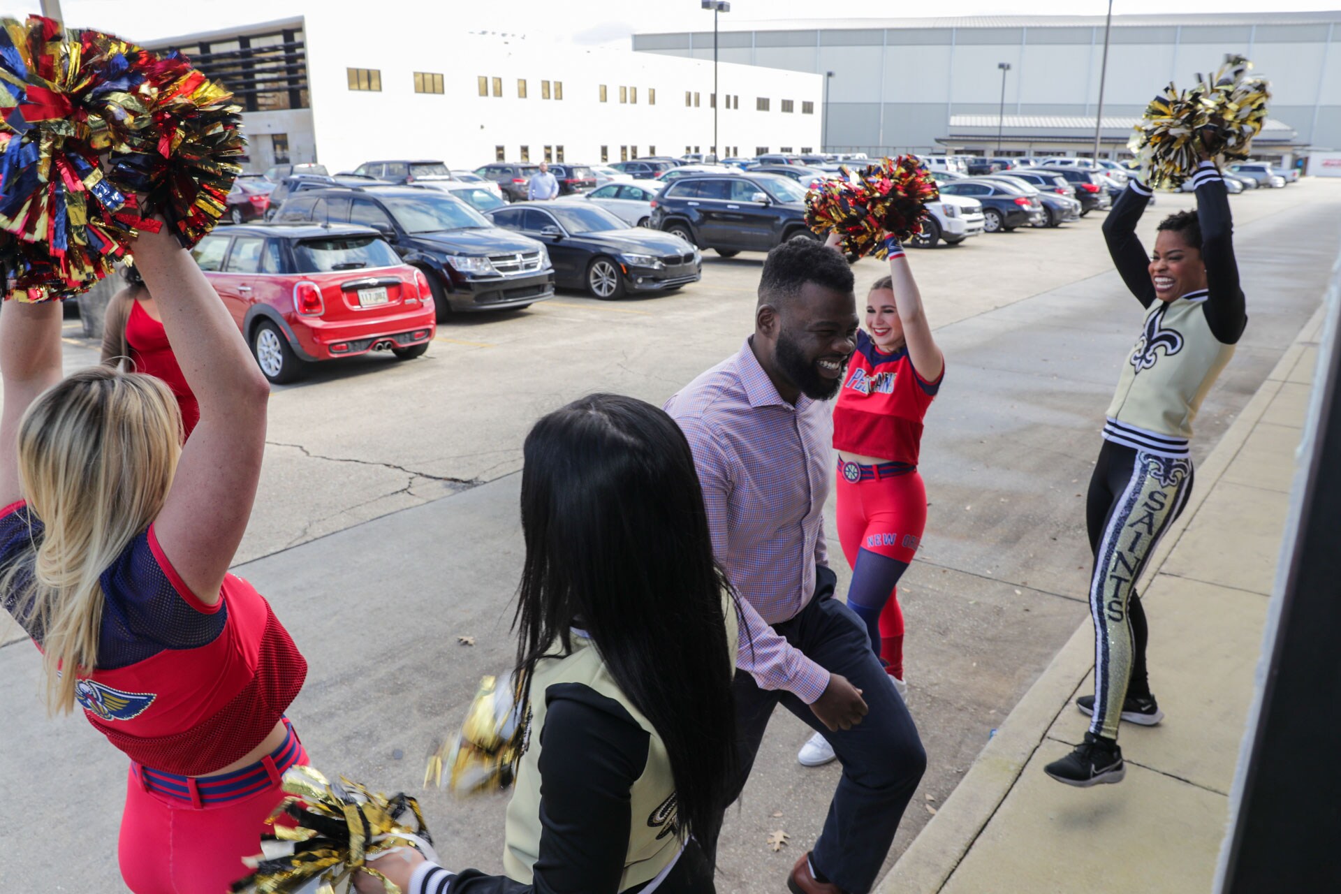 Photos: New Orleans Pelicans and Saints employee pep rally to honor ...