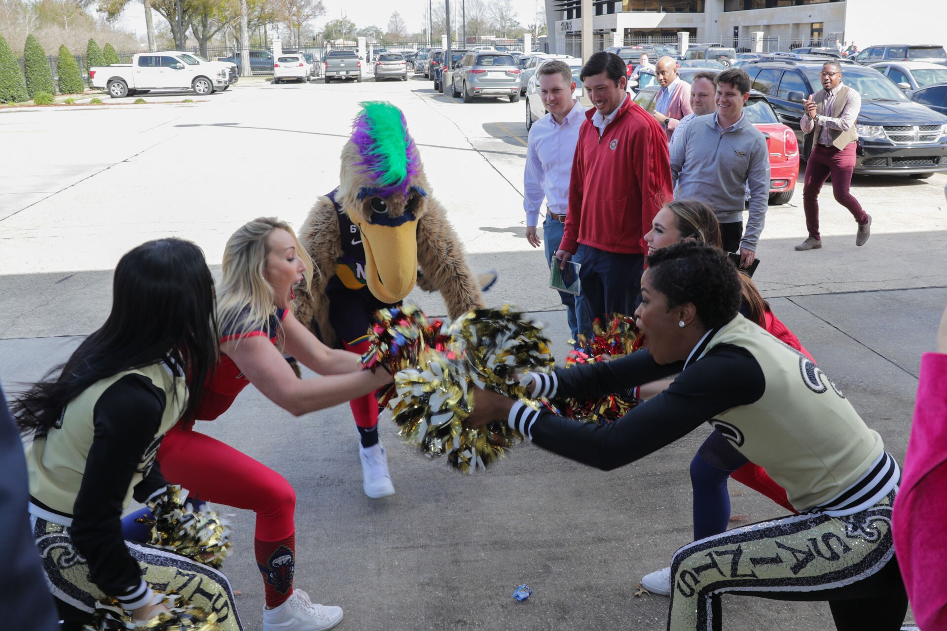 Photos: New Orleans Pelicans and Saints employee pep rally to honor ...