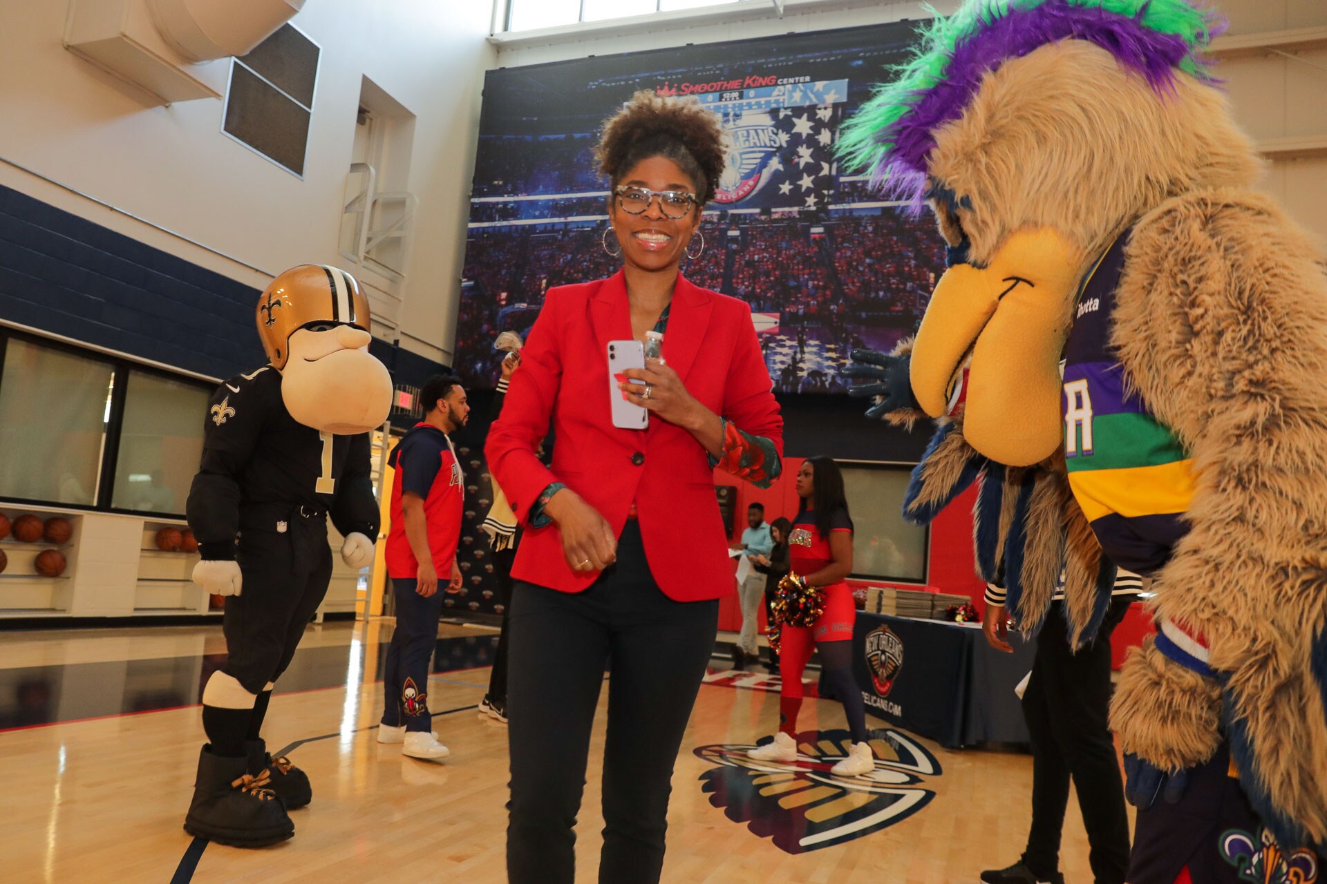 Photos: New Orleans Pelicans and Saints employee pep rally to honor ...