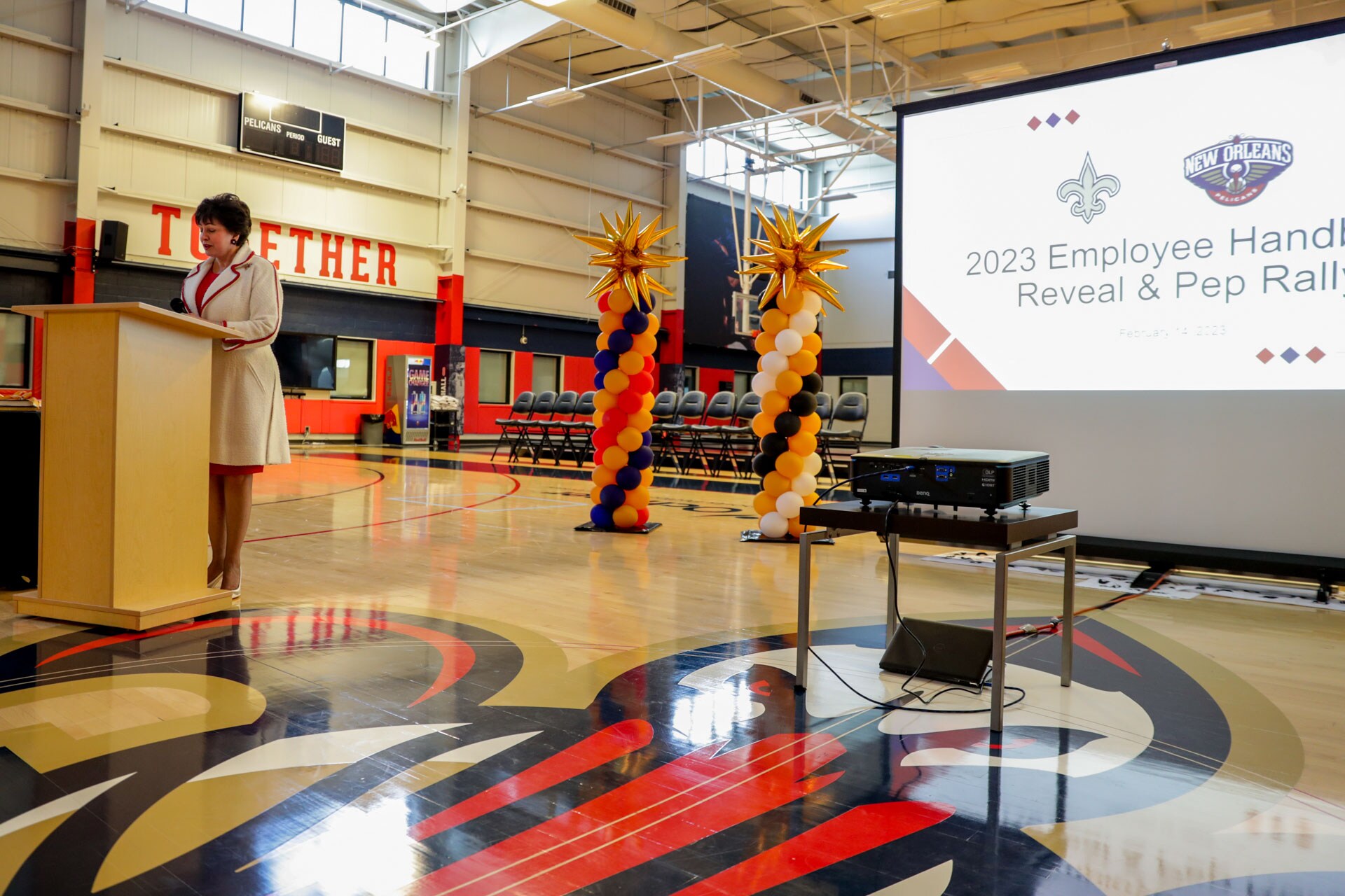 Photos: New Orleans Pelicans and Saints employee pep rally to honor ...