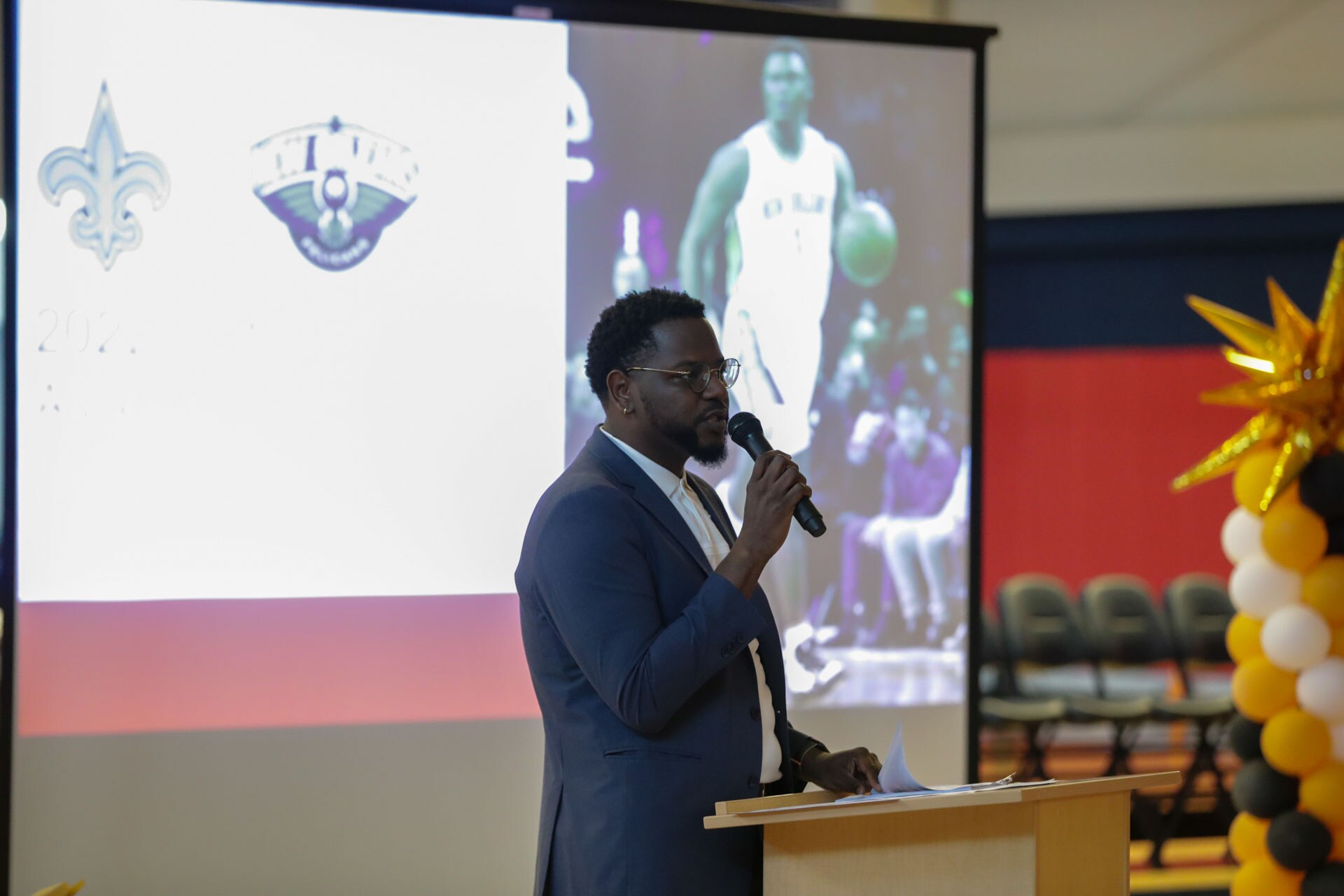 Photos: New Orleans Pelicans and Saints employee pep rally to honor ...