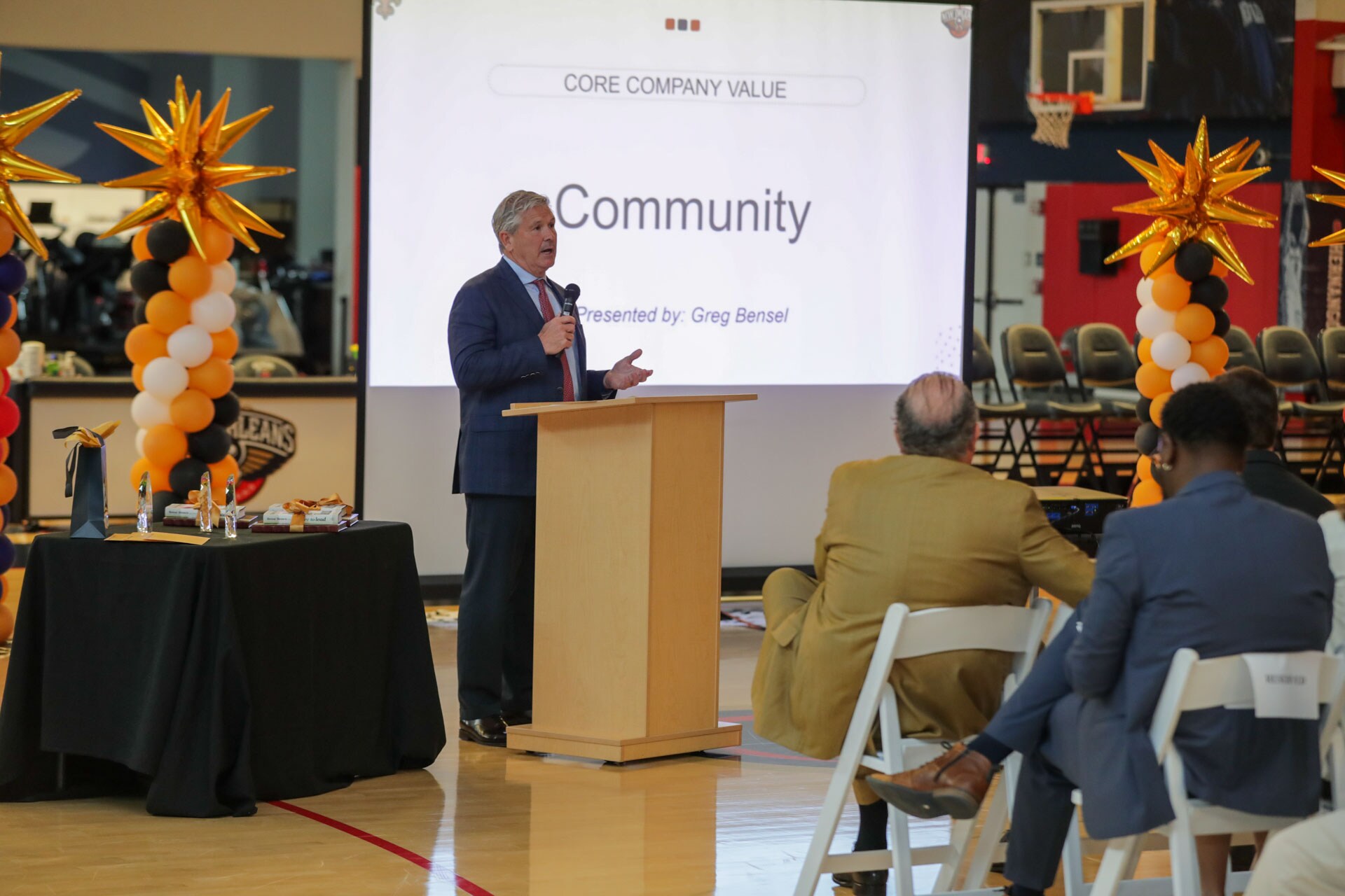 Photos: New Orleans Pelicans and Saints employee pep rally to honor ...