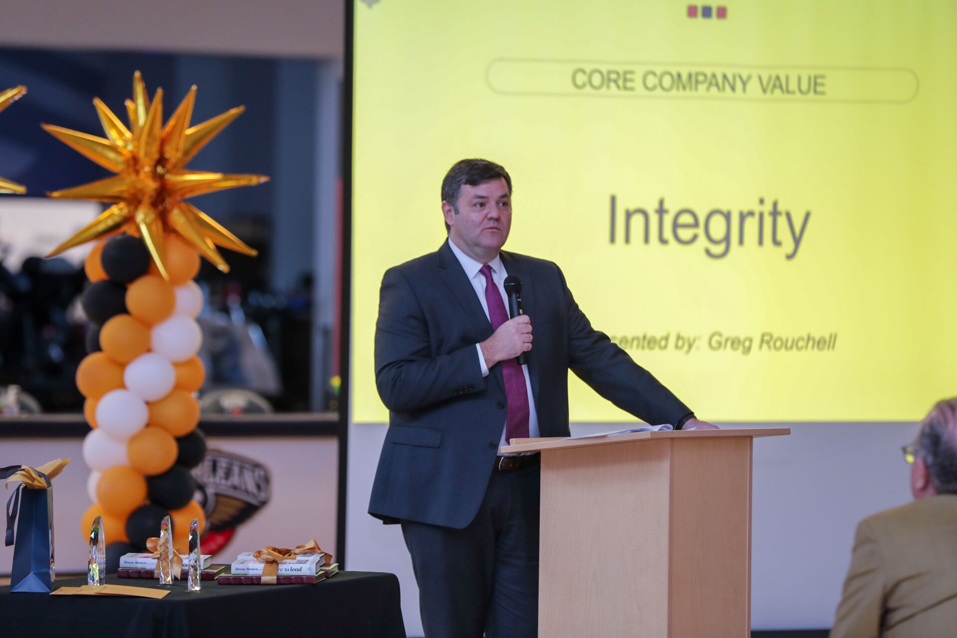 Photos: New Orleans Pelicans and Saints employee pep rally to honor ...