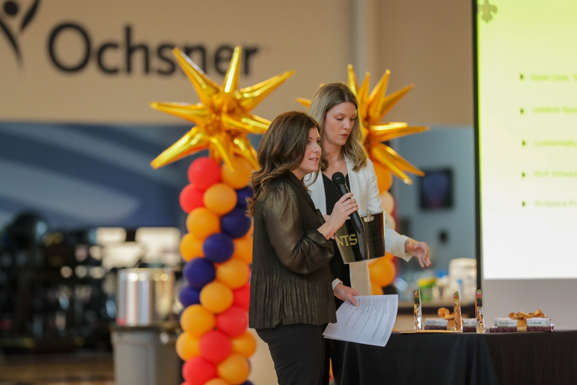 Photos: New Orleans Pelicans and Saints employee pep rally to honor ...