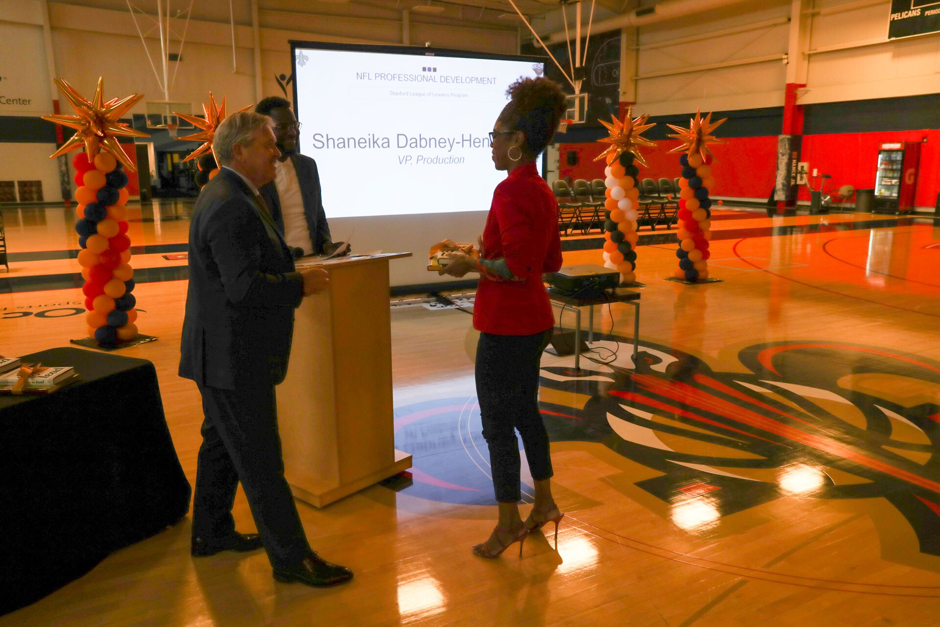 Photos: New Orleans Pelicans and Saints employee pep rally to honor ...