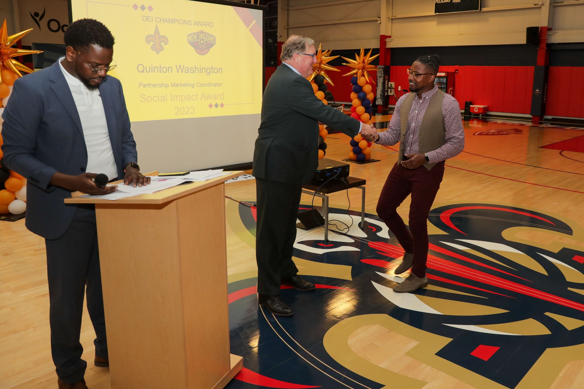 Photos: New Orleans Pelicans and Saints employee pep rally to honor ...