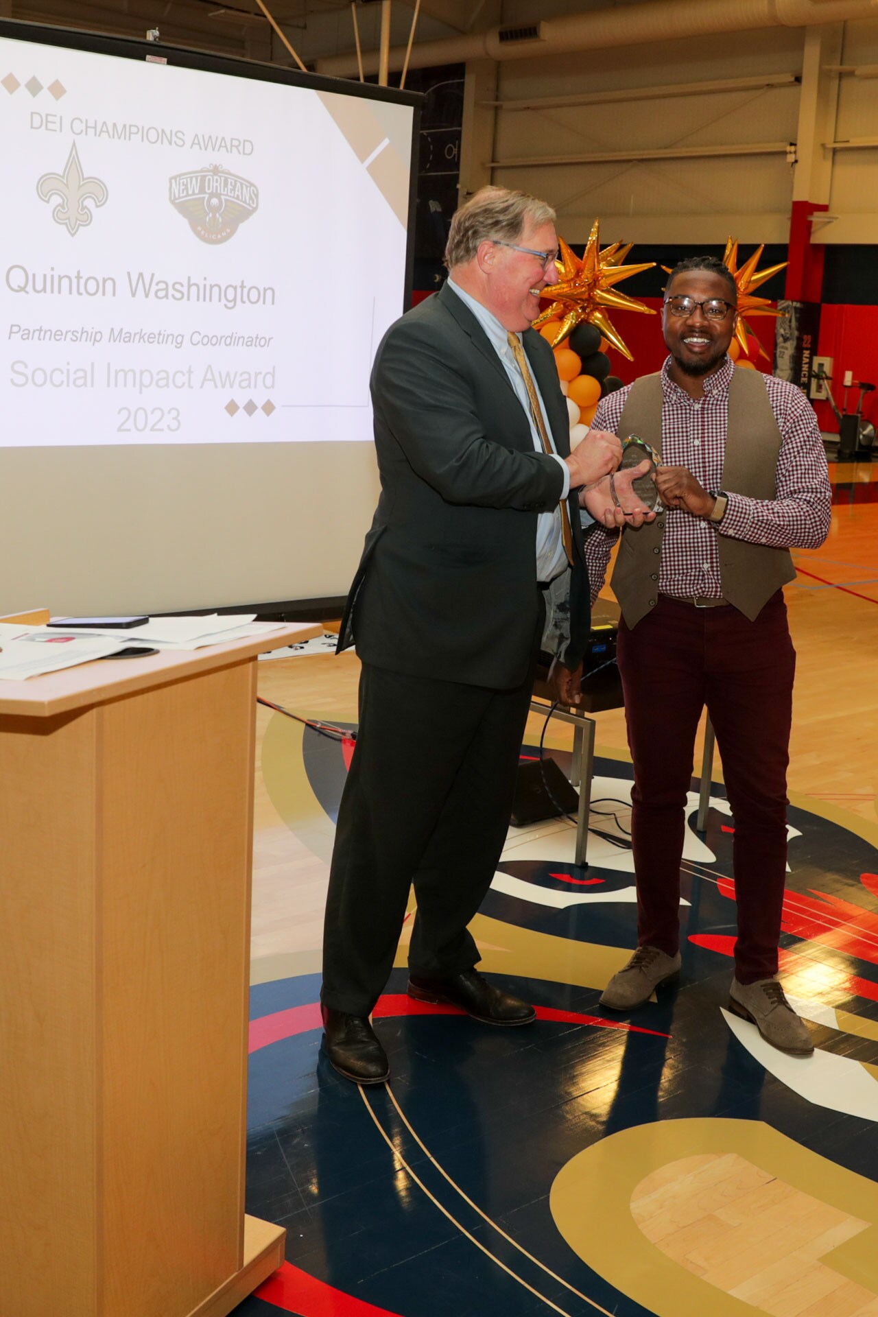 Photos: New Orleans Pelicans and Saints employee pep rally to honor ...