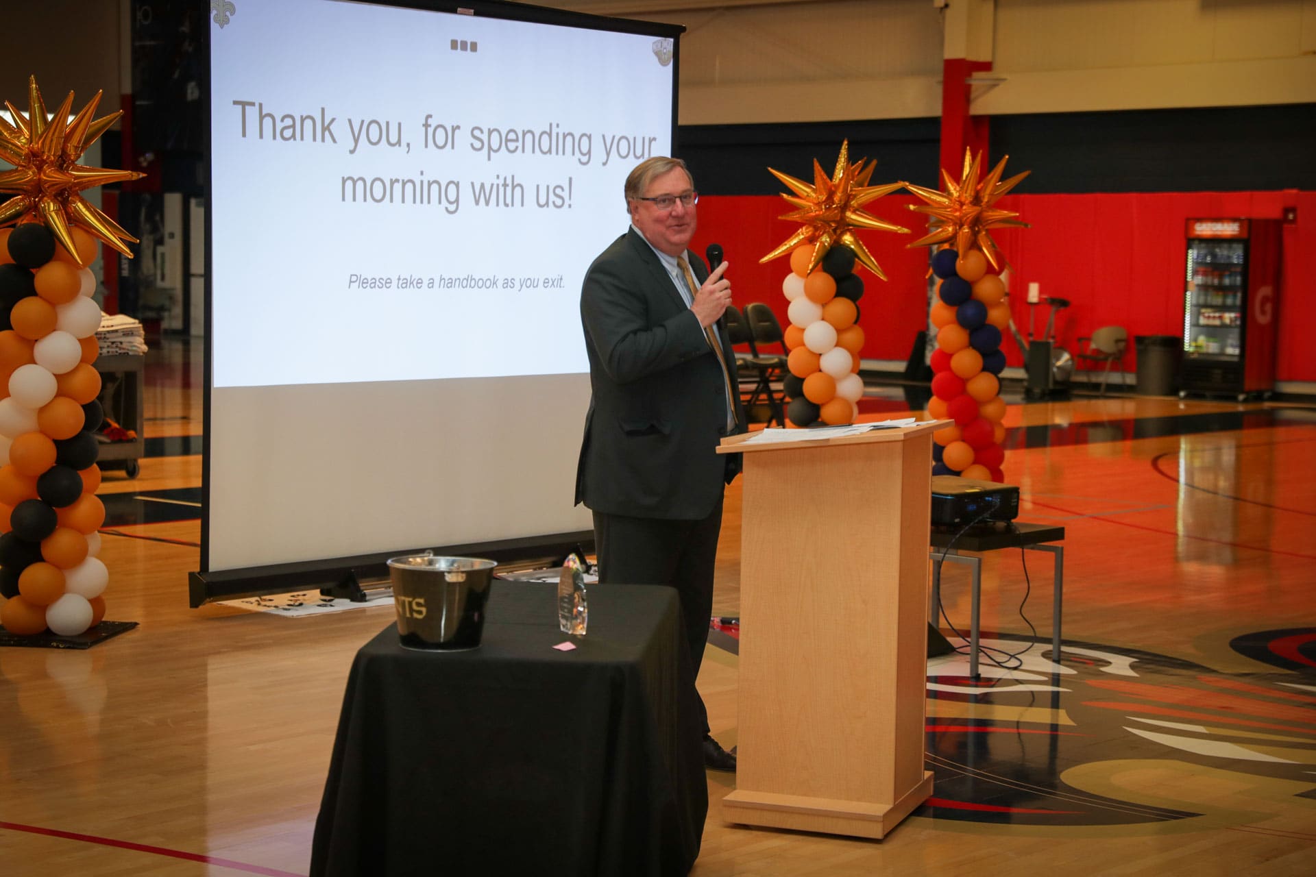 Photos: New Orleans Pelicans and Saints employee pep rally to honor ...
