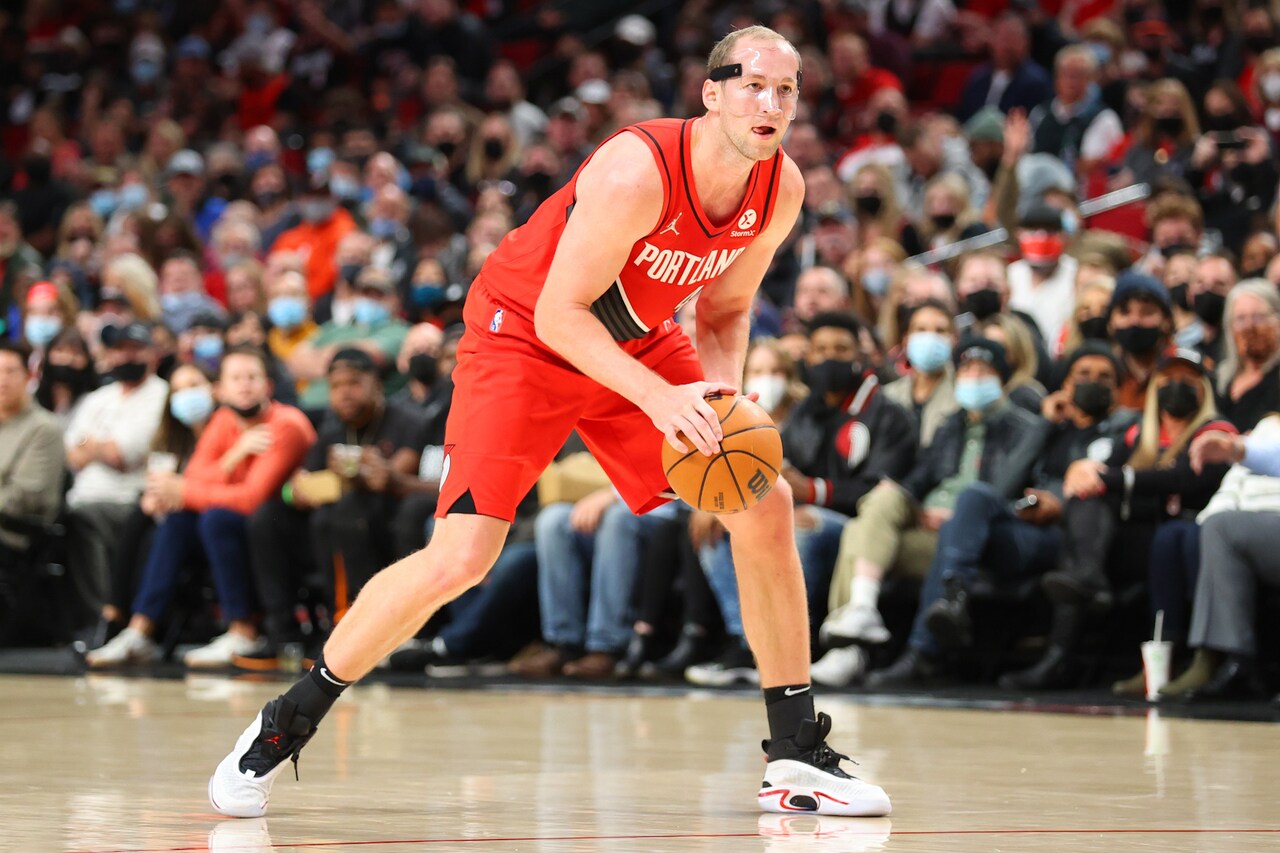 Pelicans sign Cody Zeller | Roster News