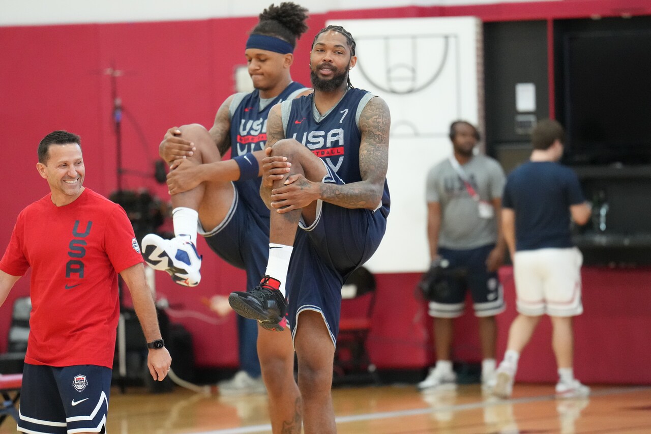 Photos: Brandon Ingram practices with USA Basketball