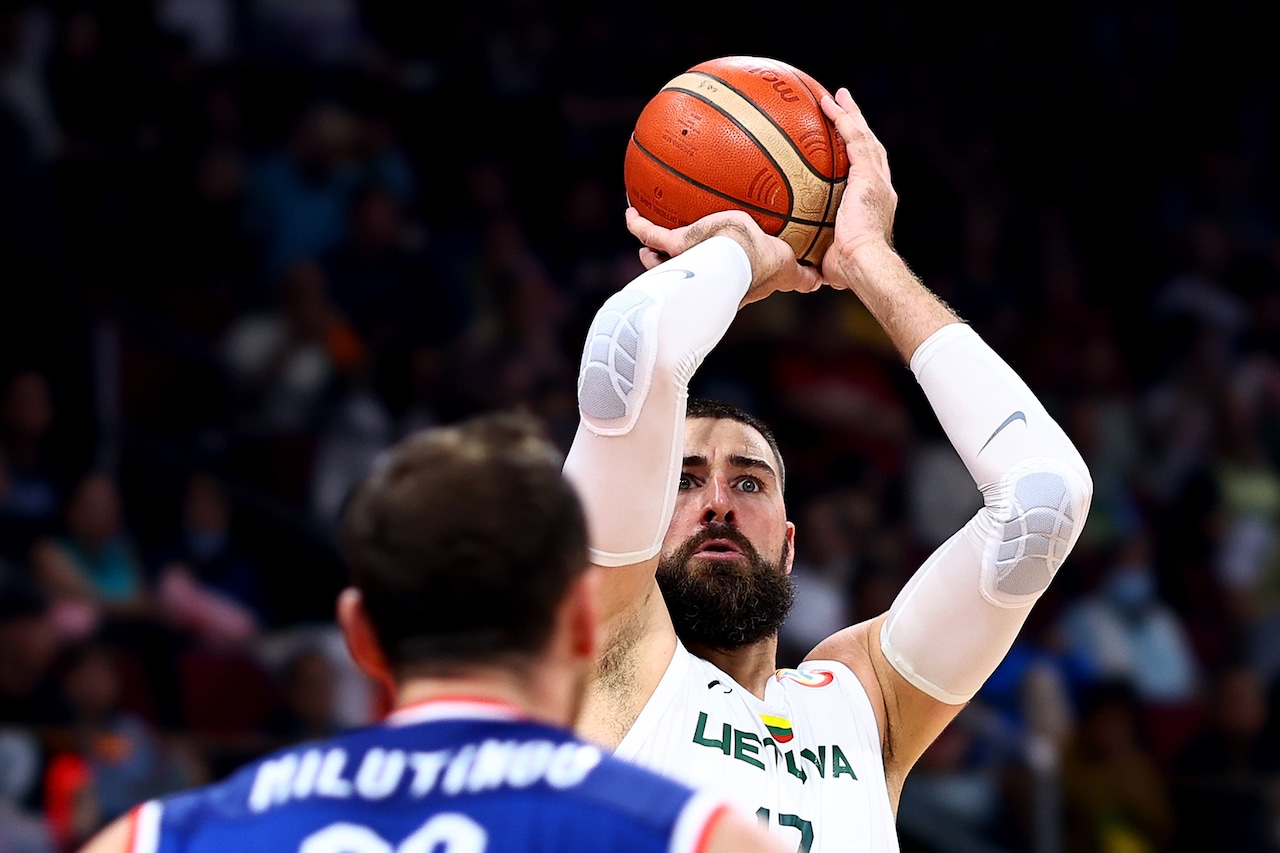 Photos: Valančiūnas, Lithuania eliminated after 68-87 loss to Serbia in ...