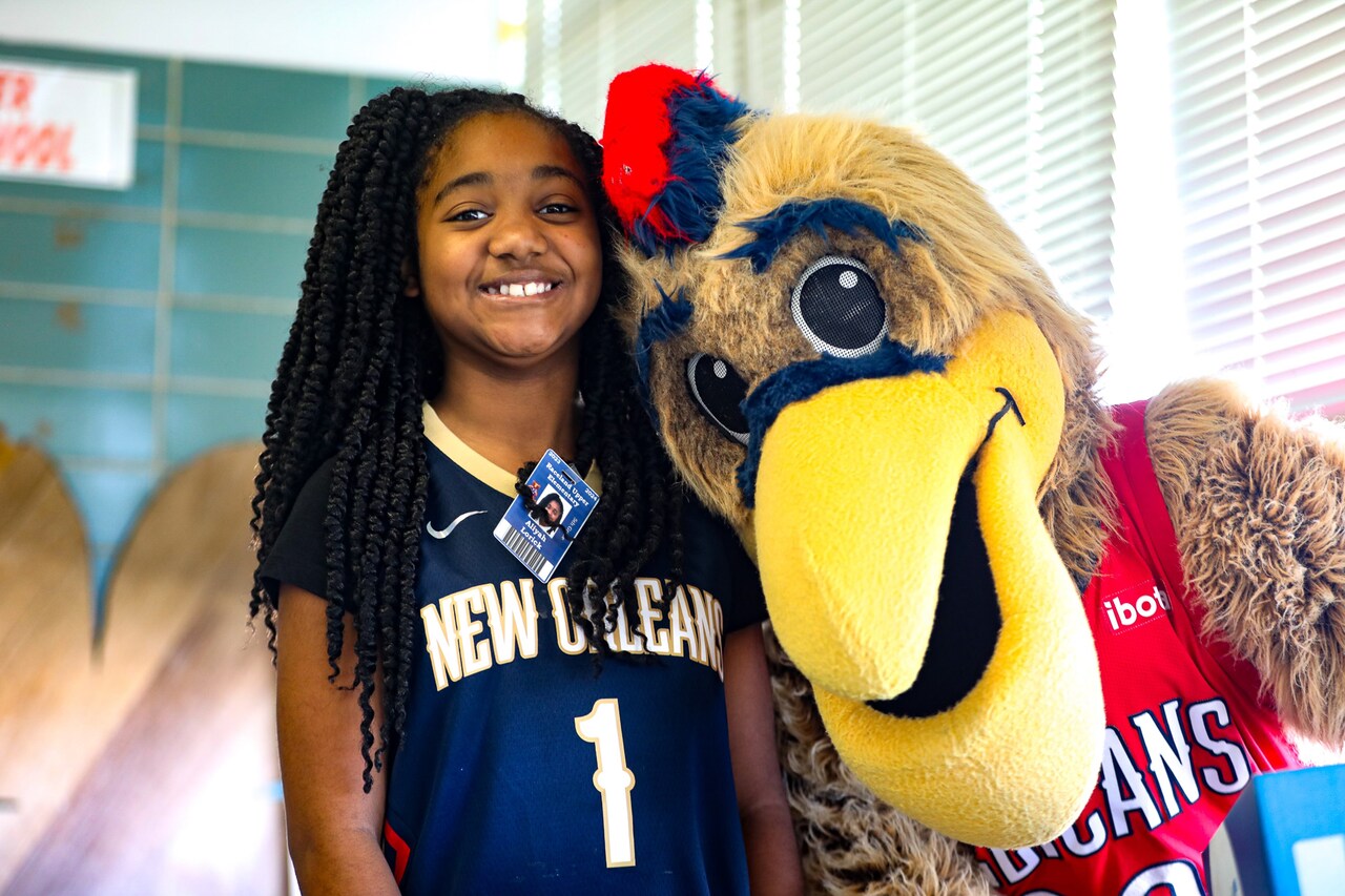 New Orleans Pelicans and Shell give Adopt-A-School Reading Kit at ...