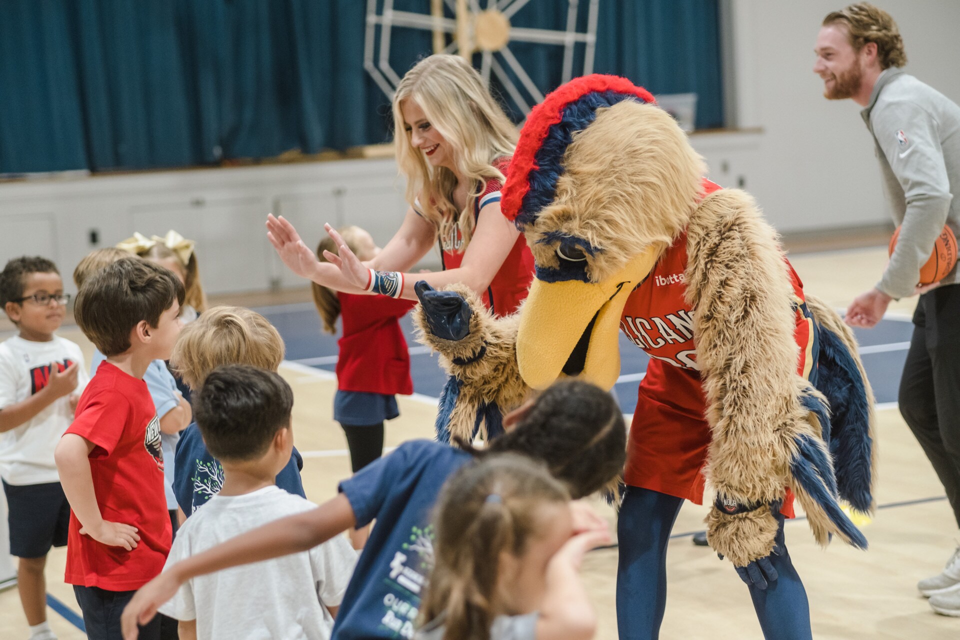 Photos: Pelicans host Jr. NBA Camp at Kehoe-France Photo Gallery | NBA.com