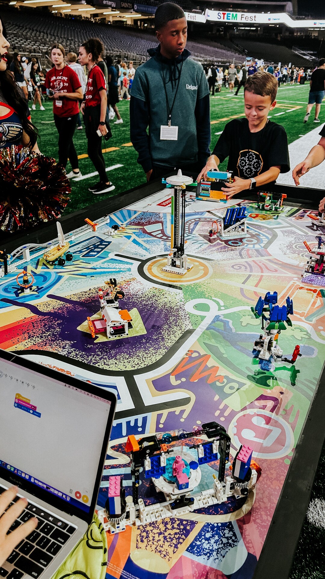 Photos: Pelicans, Saints and Chevron host STEM Fest 2023 Photo Gallery | NBA.com