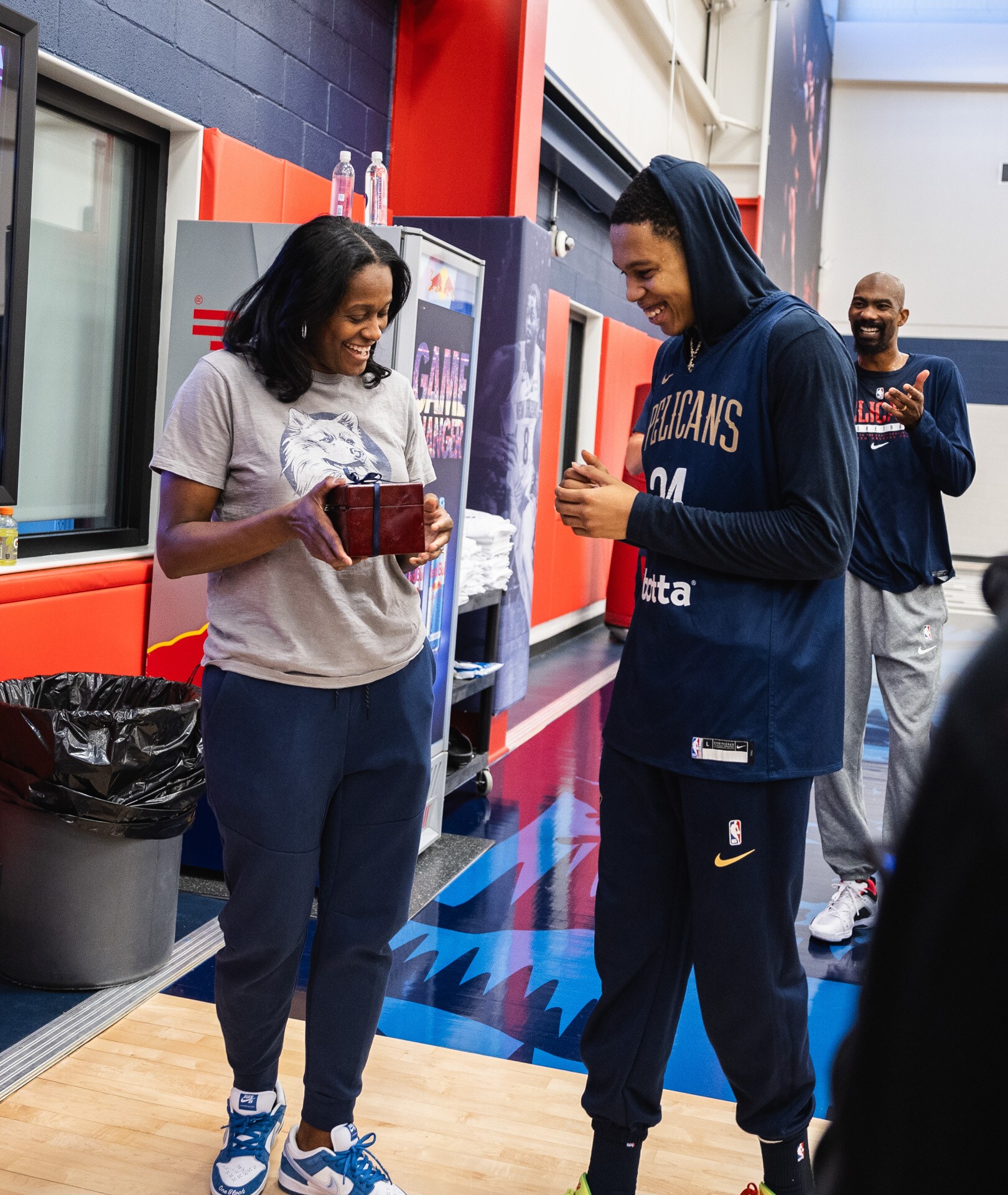 Photos: Jordan Hawkins receives NCAA National Championship ring Photo ...