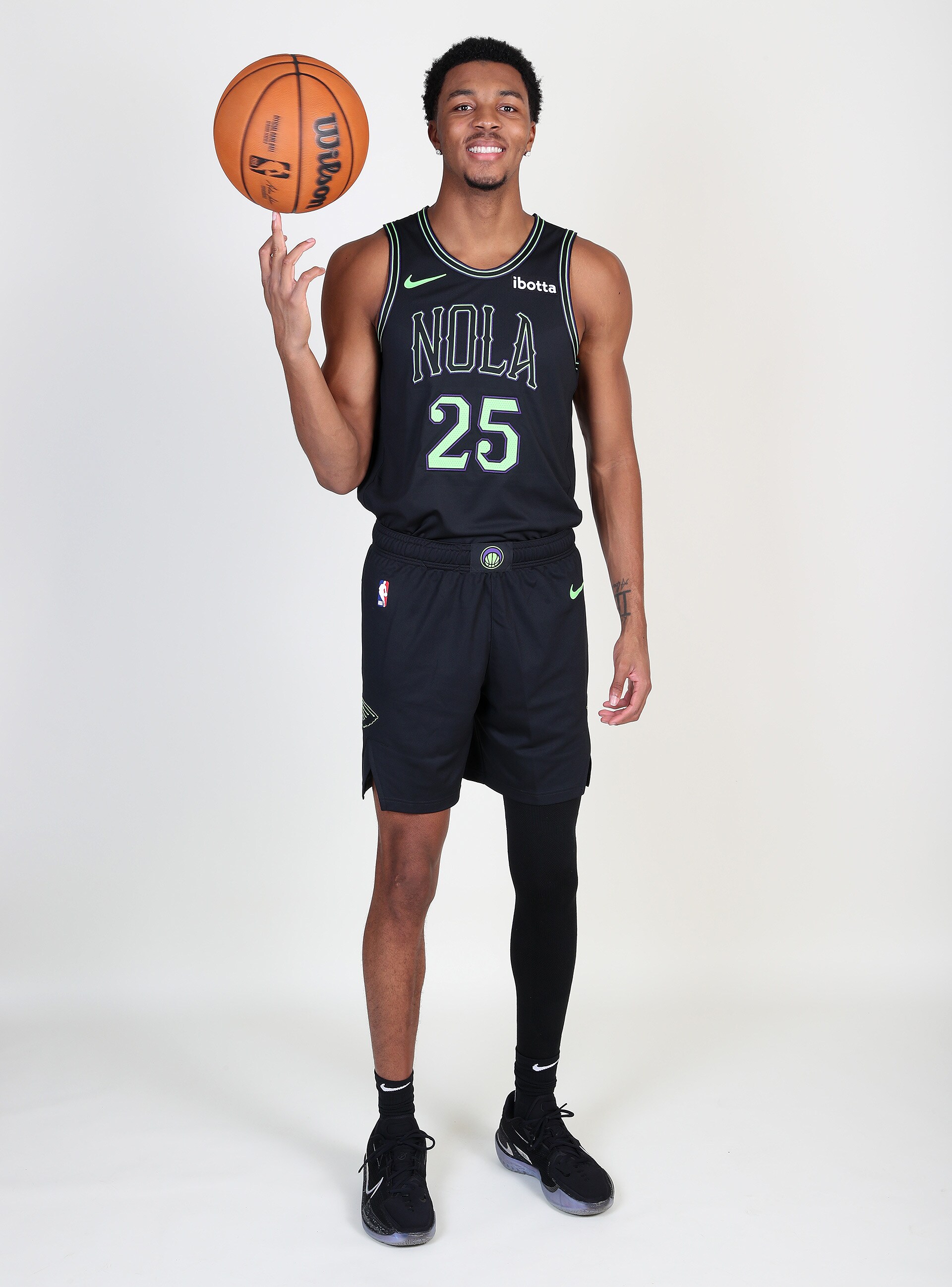 Photos: Pelicans unveil 2023-24 City Edition uniform Photo Gallery ...