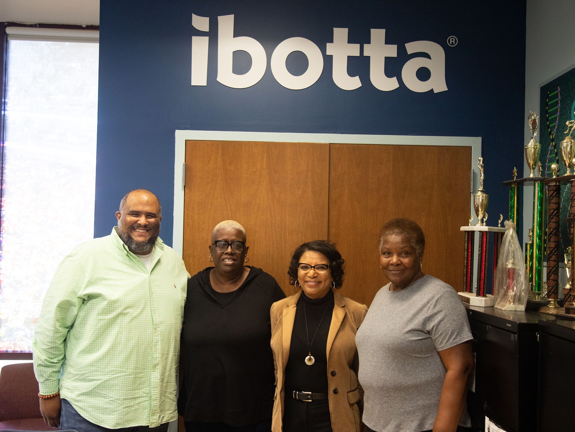 Photos: Pelicans, Ibotta install new computer lab at Fischer Community ...