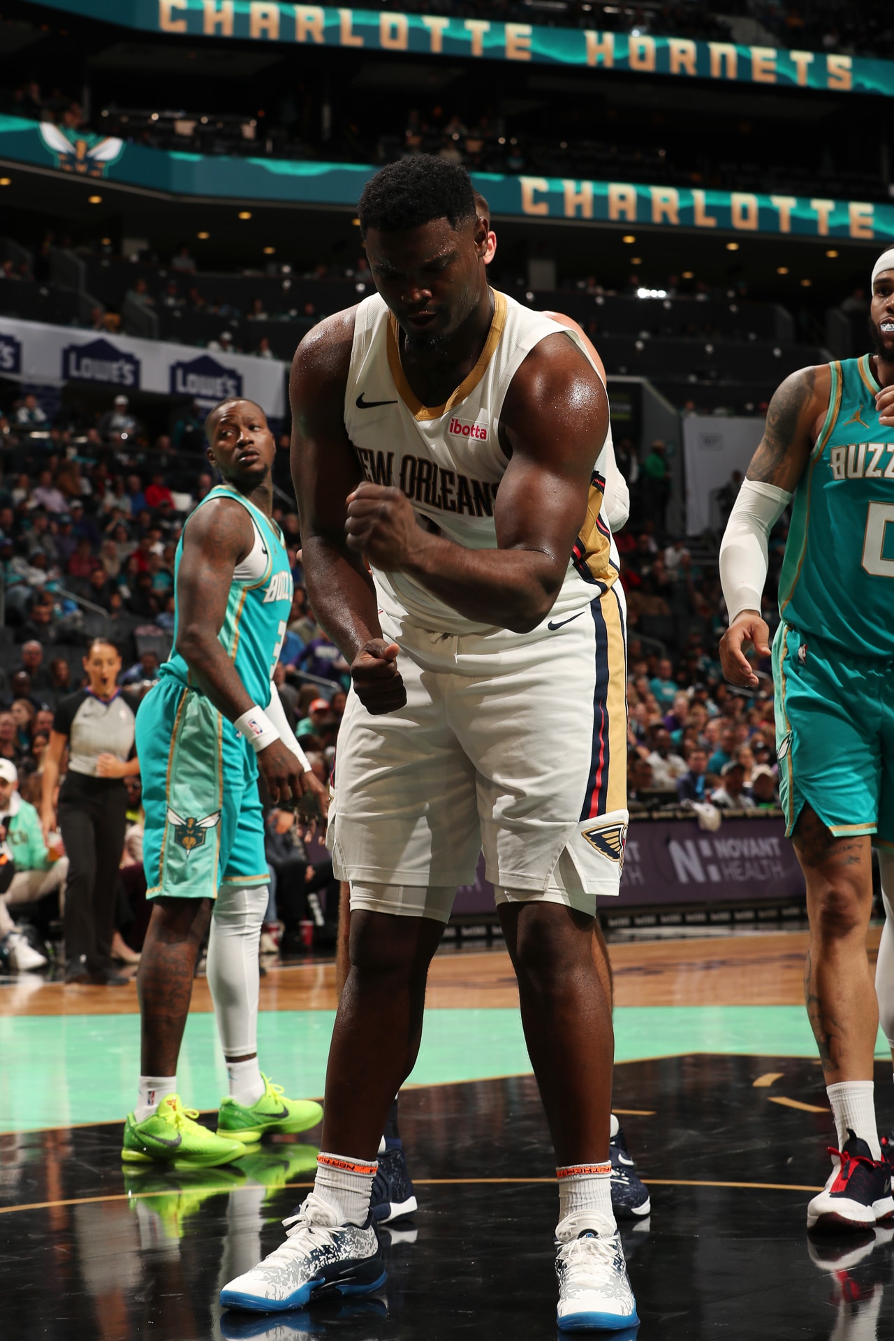 Photos: Pelicans vs. Hornets | Game Action 12/15/23 Photo Gallery | NBA.com