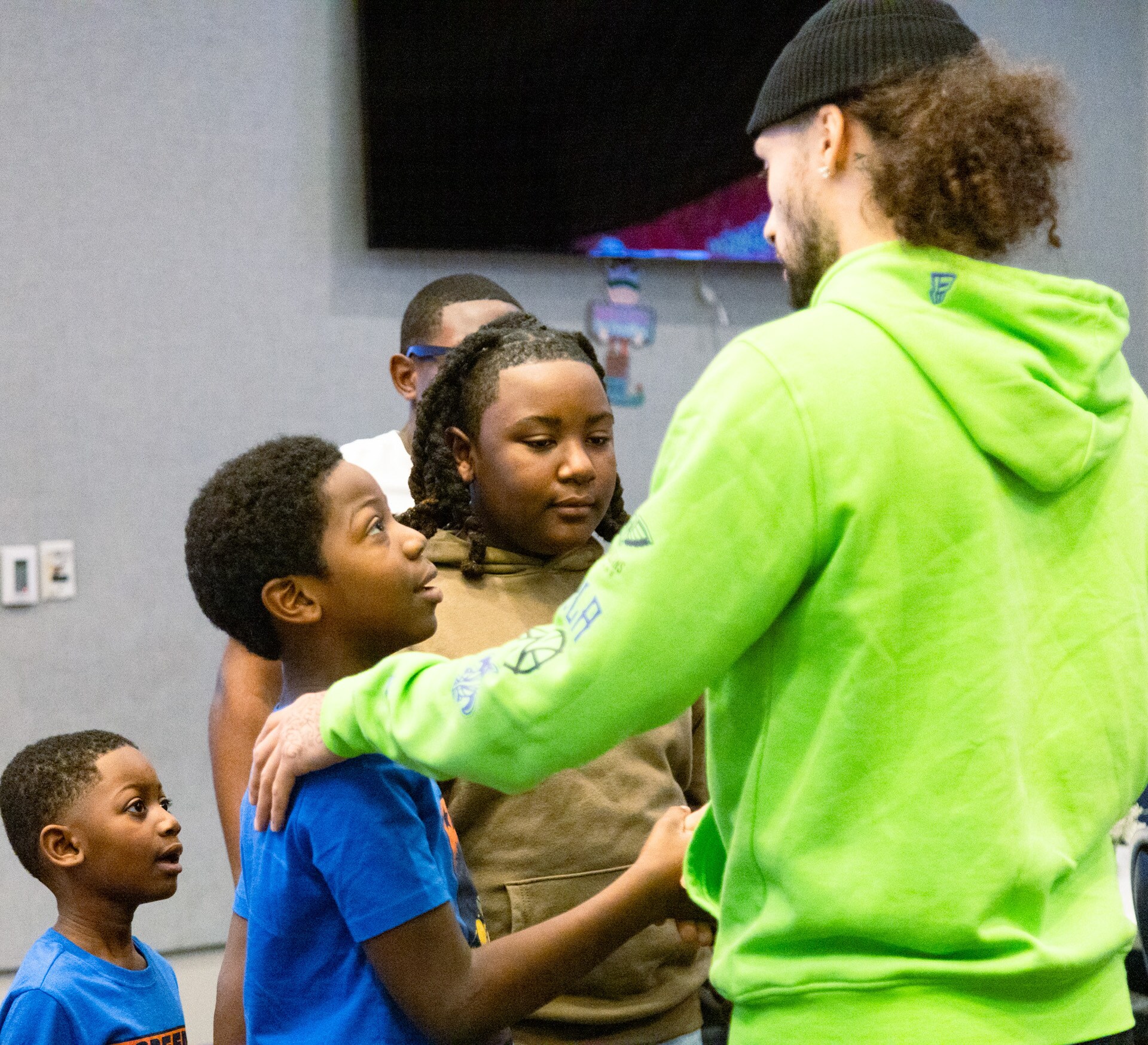Photos: Jose Alvarado hosts YEP families at Dave and Busters Photo ...